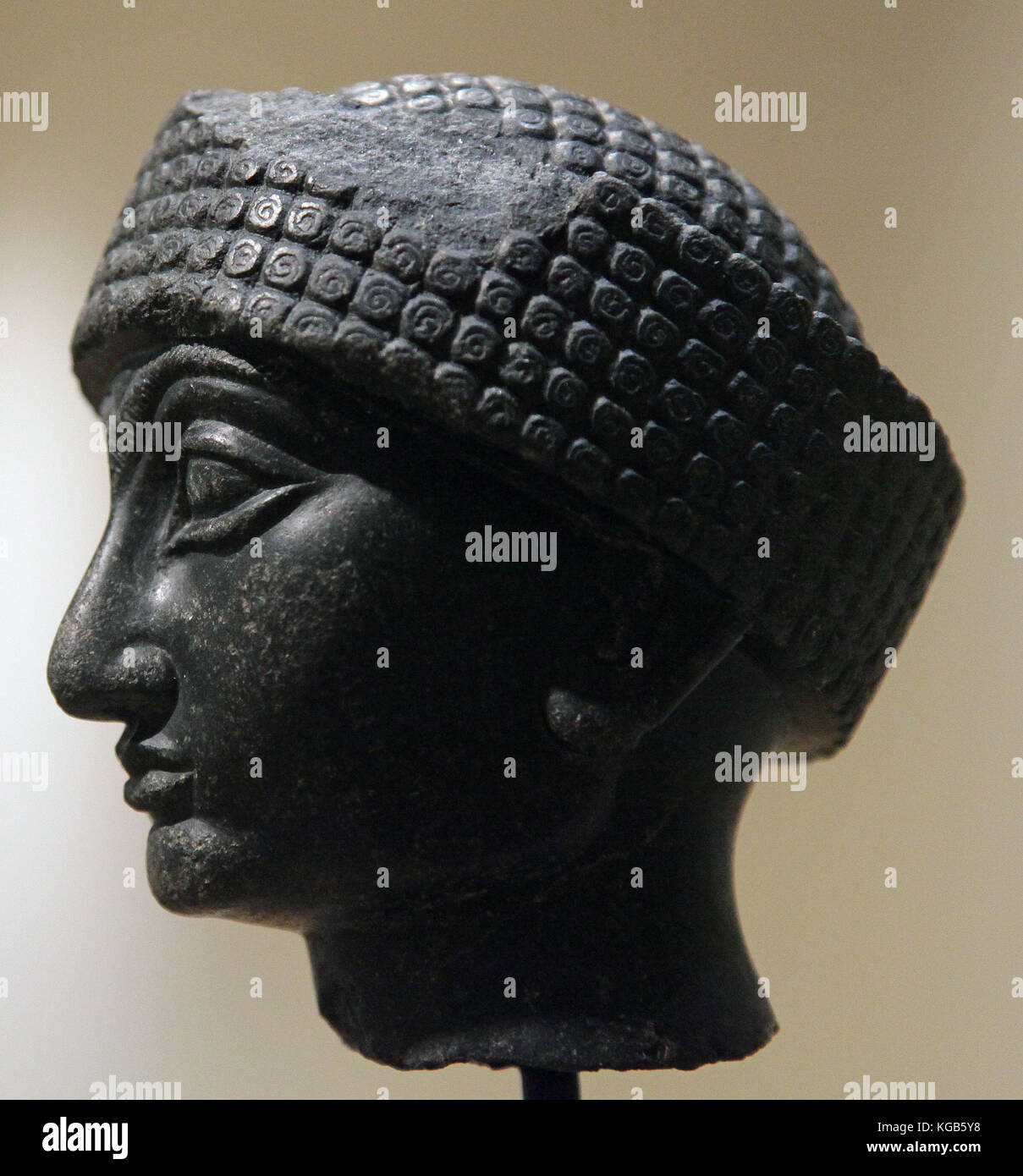 Figure portrait gudea lagash hi-res stock photography and images - Alamy