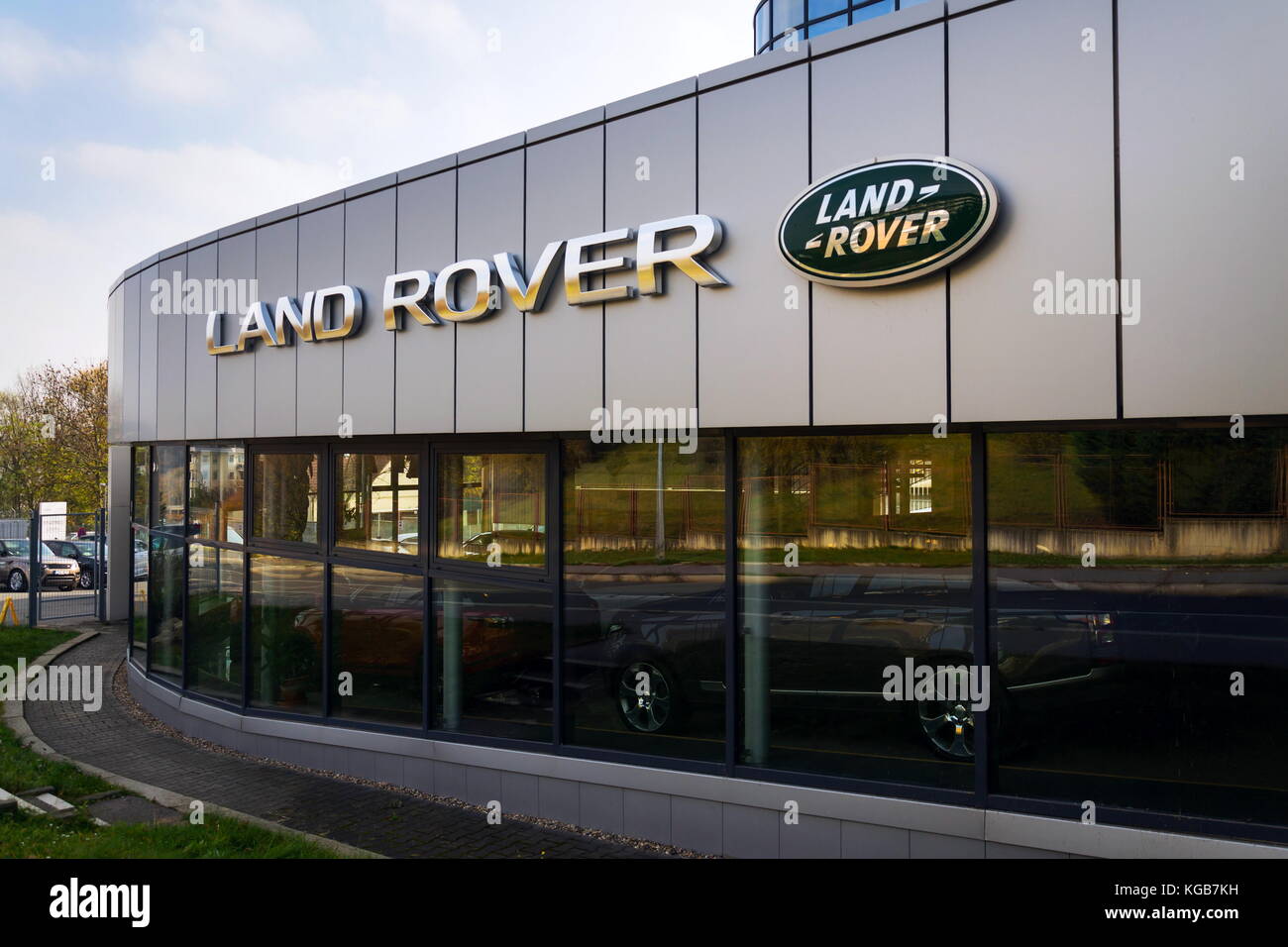 Jaguar land rover company logo hi-res stock photography and images - Alamy