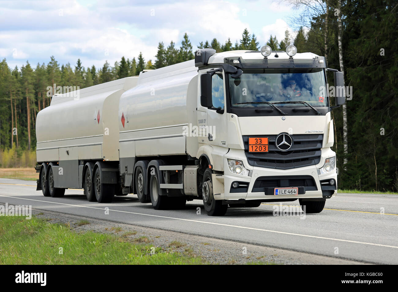 FORSSA, FINLAND - MAY 16, 2015: White Mercedes-Benz Actros 2545 tank ...