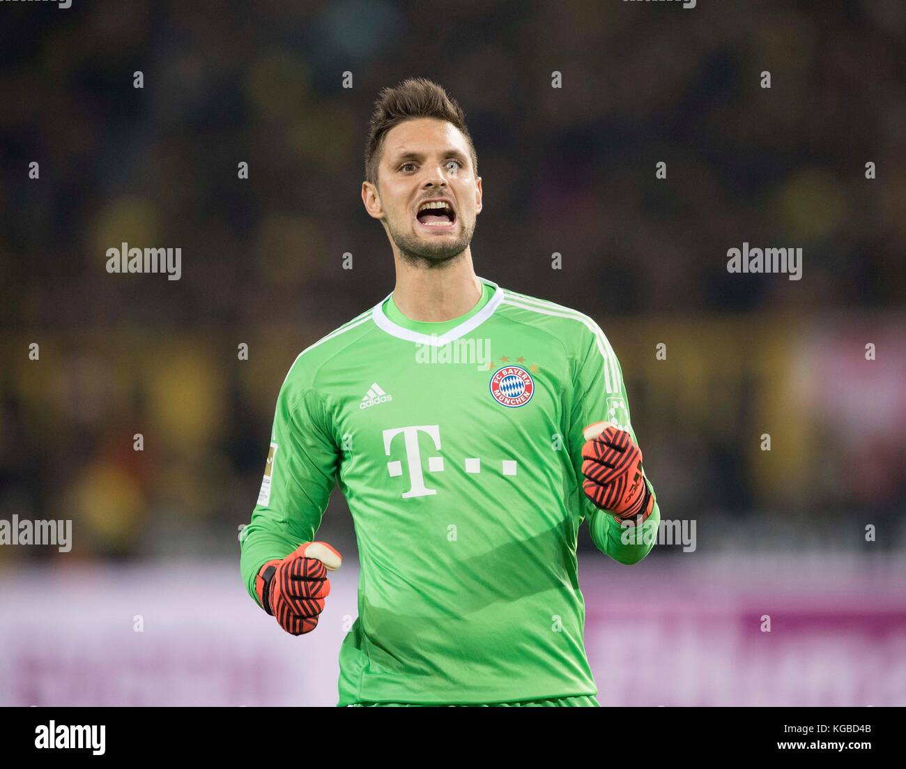 Dortmund, Deutschland. 04th Nov, 2017. jubilation goalwart Sven ULREICH ...