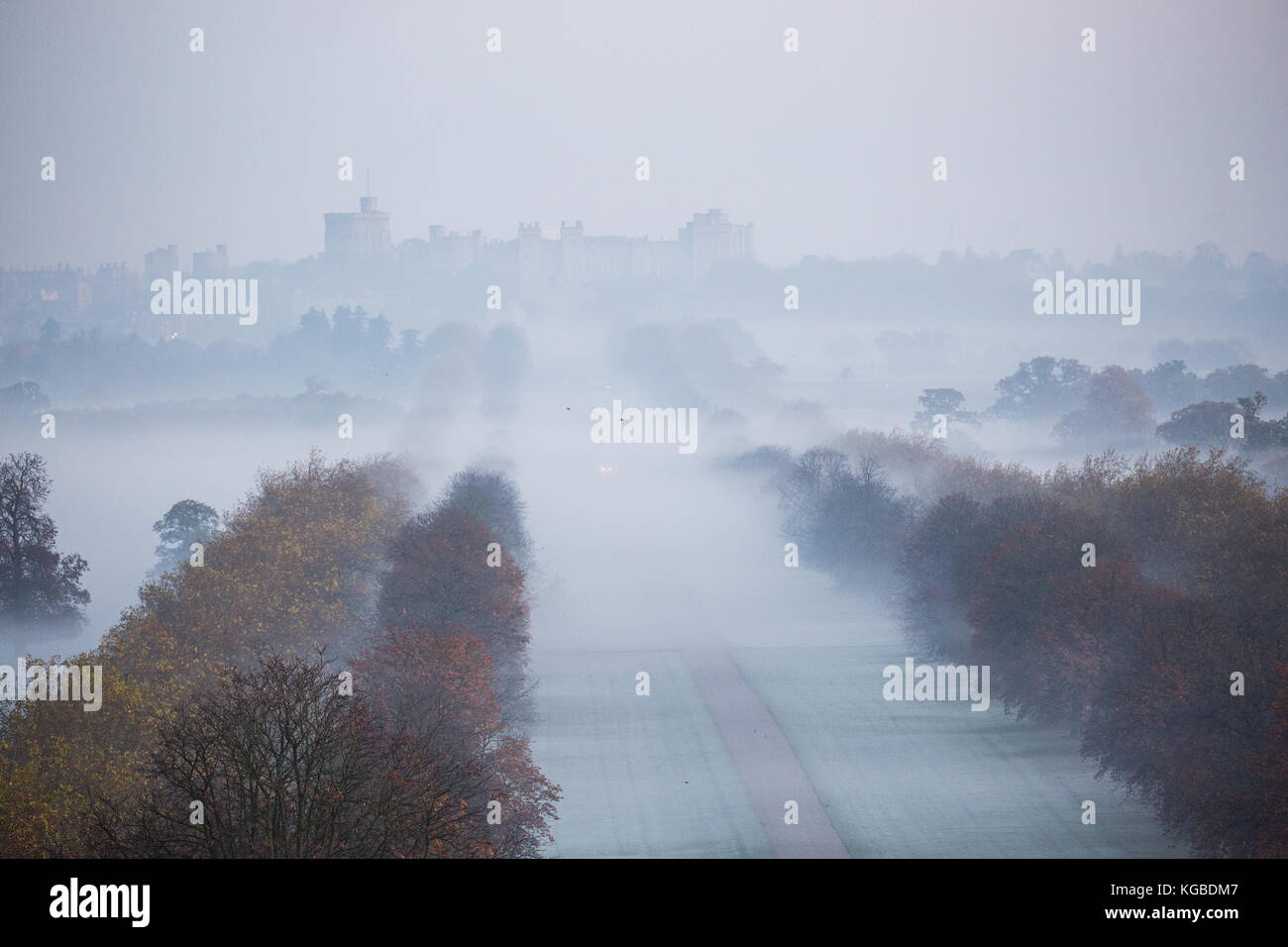 Windsor, UK. 6th Nov, 2017. UK Weather. Windsor Castle and the Long ...
