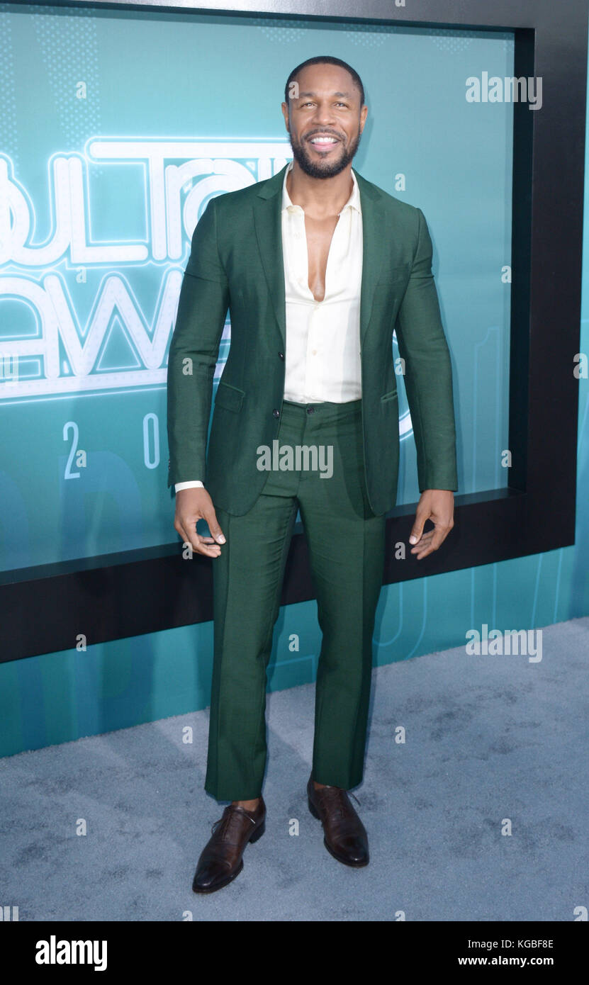Las Vegas, Nevada, USA. 6th Nov, 2017. R& B singer Tank walks the grey ...
