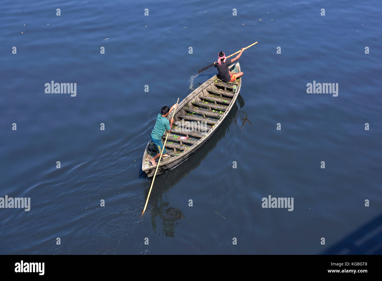 Dhaka, Bangladesh. 06th Nov, 2017. A The water of Balu River became ...