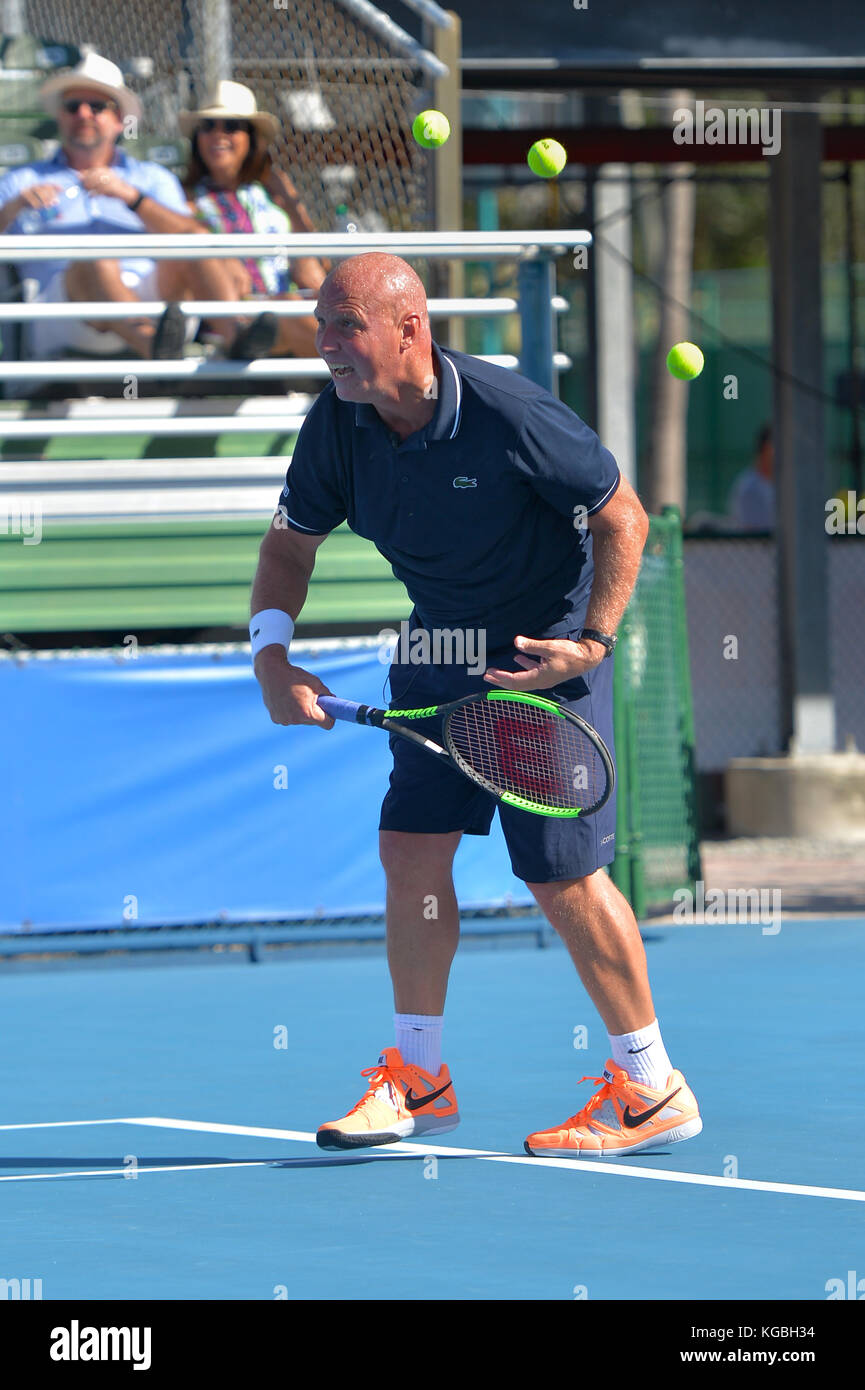 Delray Beach, FL, USA. 5th Nov, 2017. Luke Jensen performs a multi-ball ...