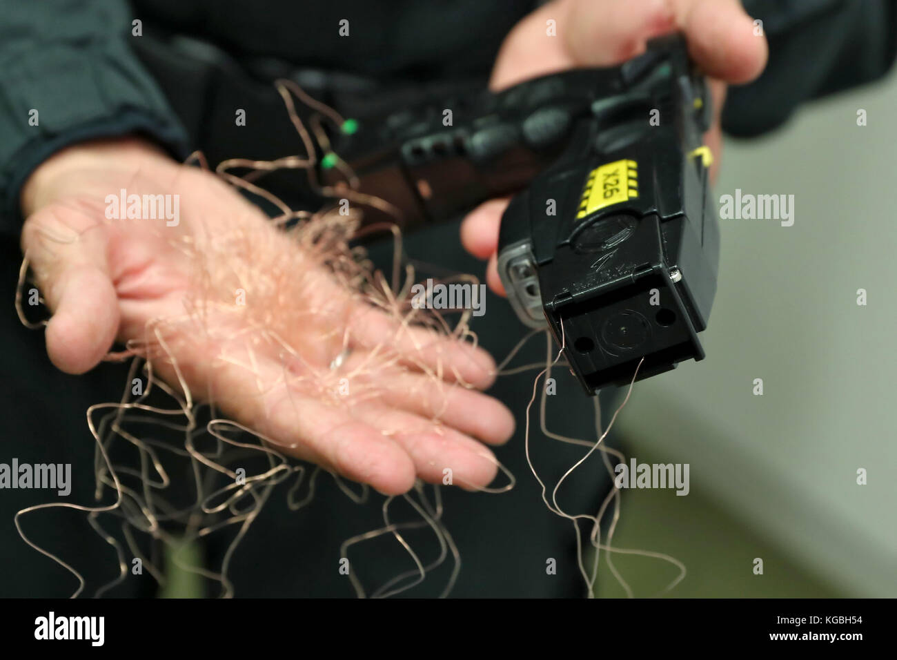 Nuremberg, Germany. 6th Nov, 2017. An electrical impulse devices meant ...