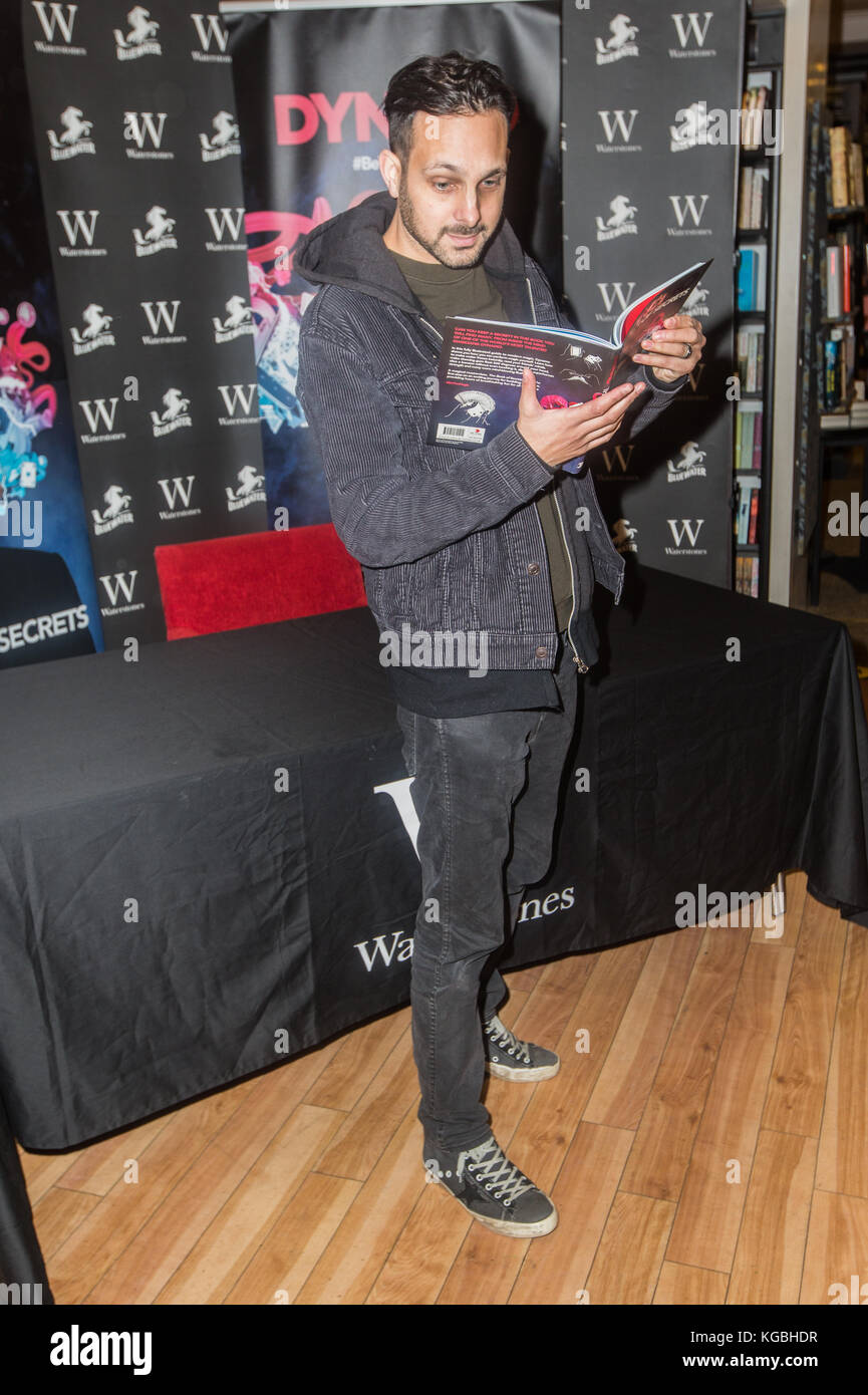 Steven frayne hi-res stock photography and images - Alamy