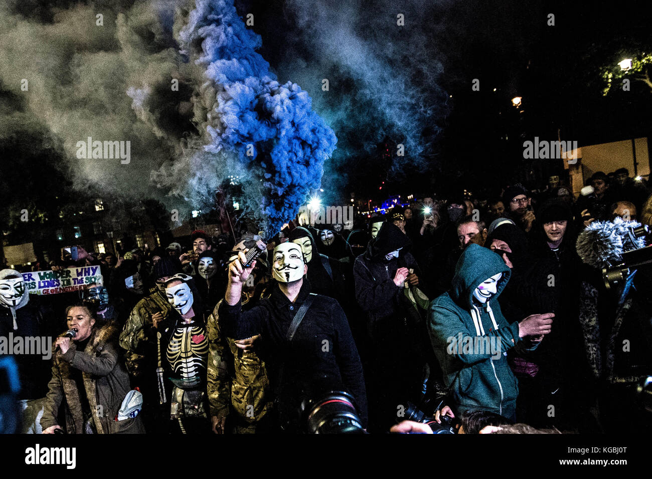 London, London, UK. 5th Nov, 2017. A Participant with the Guy Fawkes ...