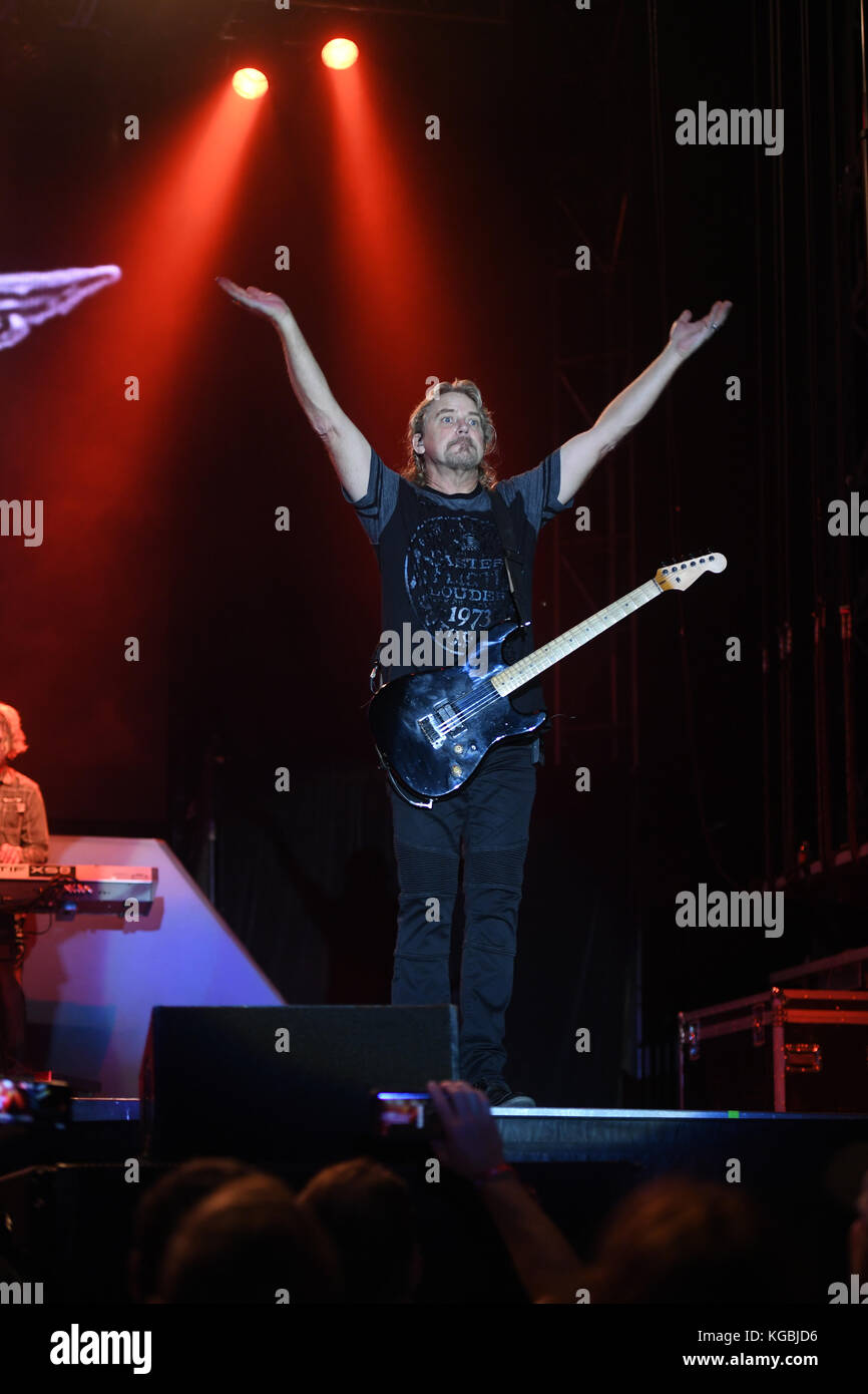 Pembroke Pines, Florida, USA. 05th Nov, 2017. Danny Chauncey of the ...