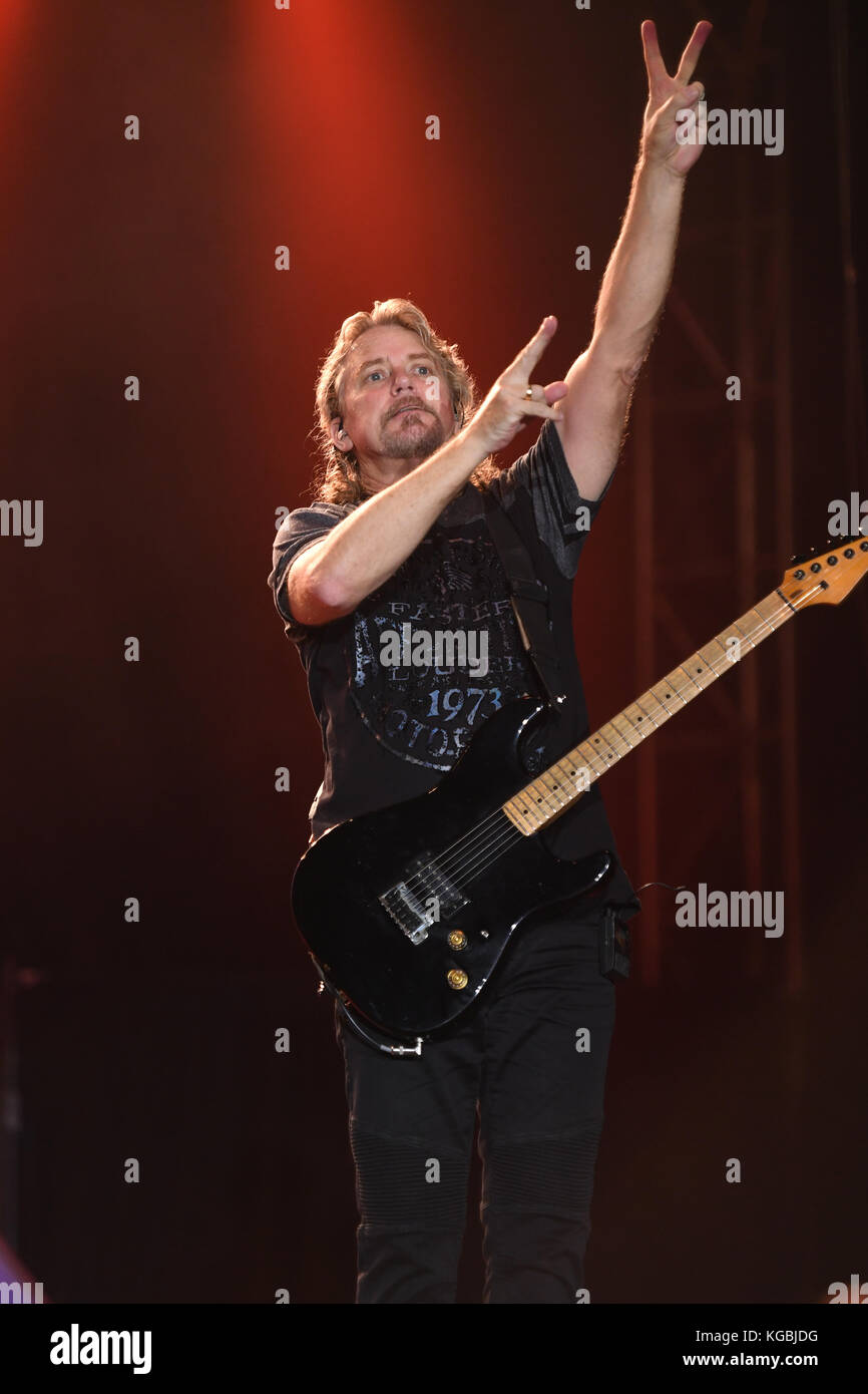 Pembroke Pines, Florida, USA. 05th Nov, 2017. Danny Chauncey of the ...