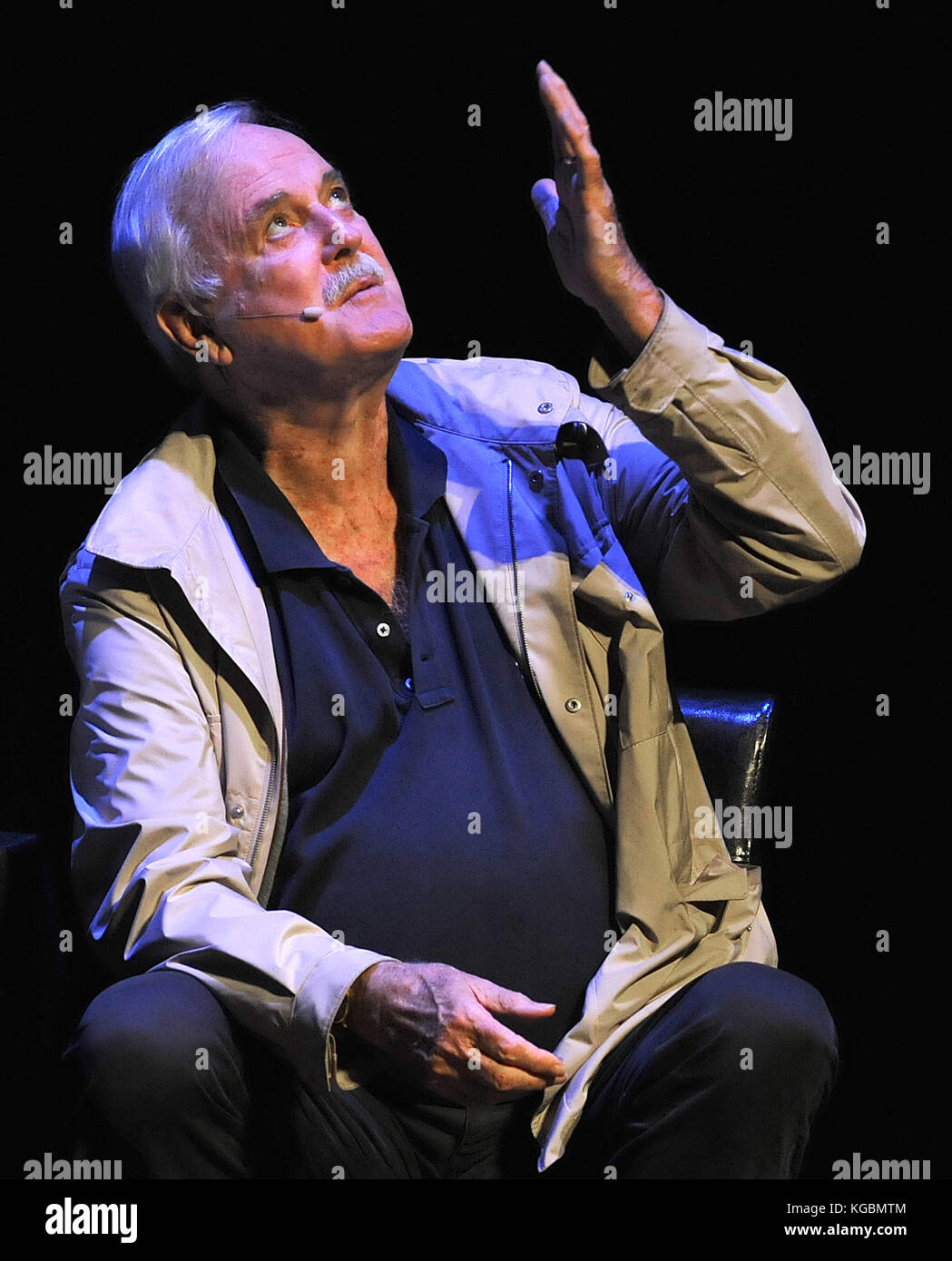 Melbourne, United States. 05th Nov, 2017. English actor, screenwriter ...