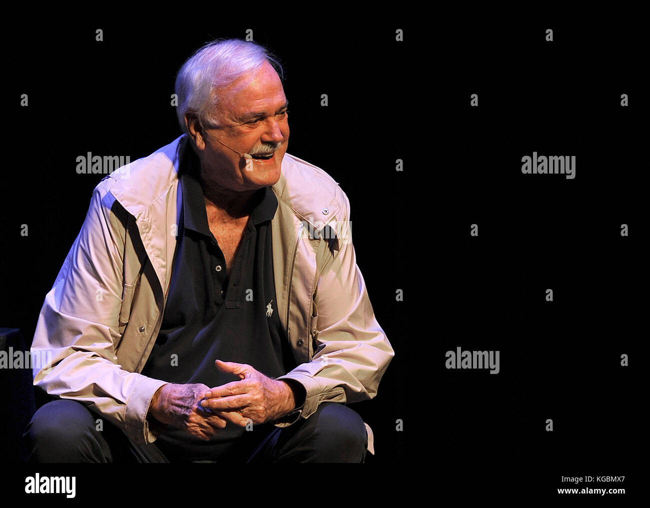 Melbourne, United States. 05th Nov, 2017. English actor, screenwriter ...