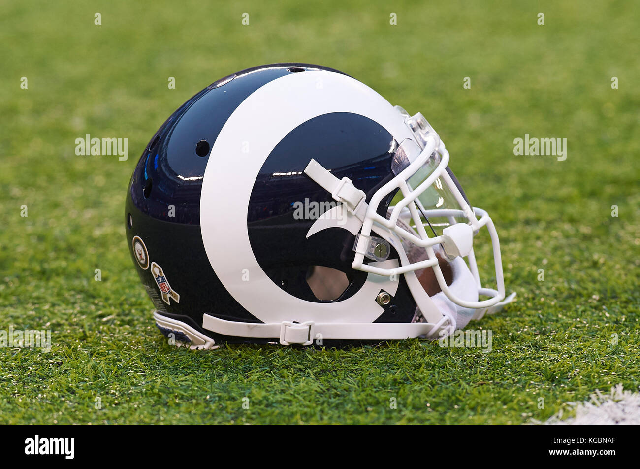 East Rutherford, New Jersey, USA. 5th Nov, 2017. A Rams' helmet during ...