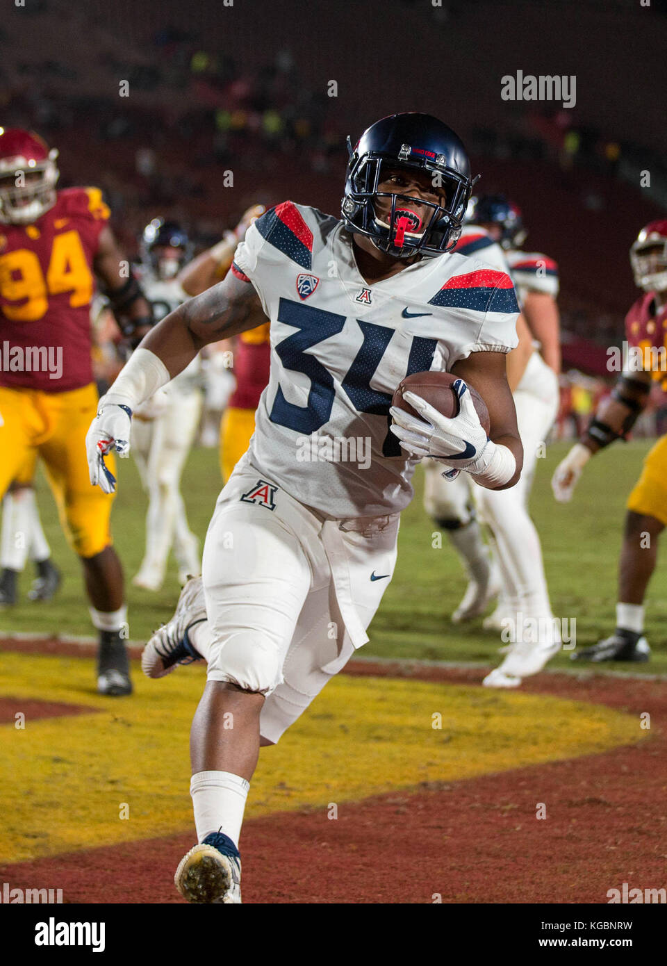 November 04, 2017 Los Angeles, CA...Arizona running back (34) Zach ...