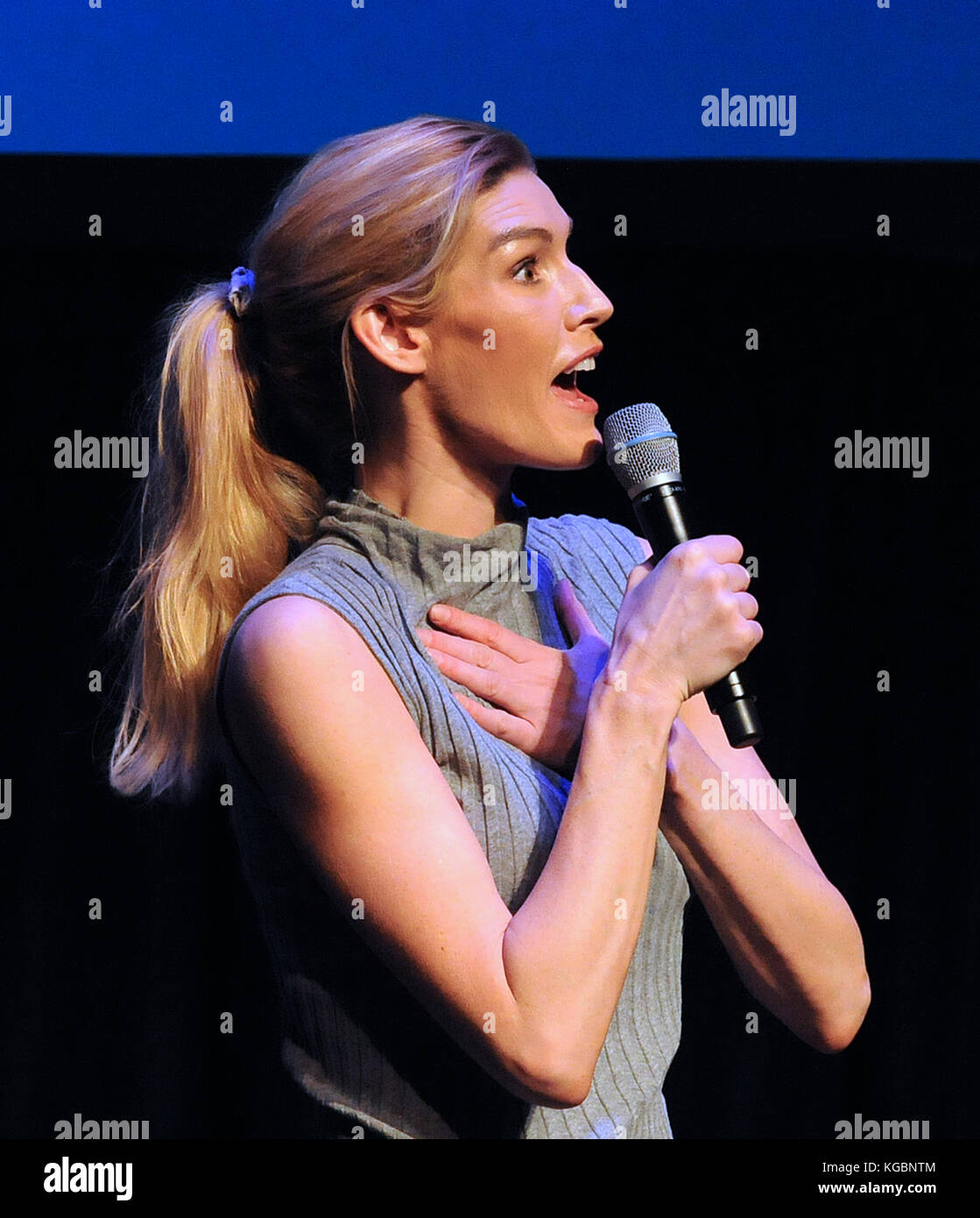 John cleese daughter camilla cleese hi-res stock photography and images ...