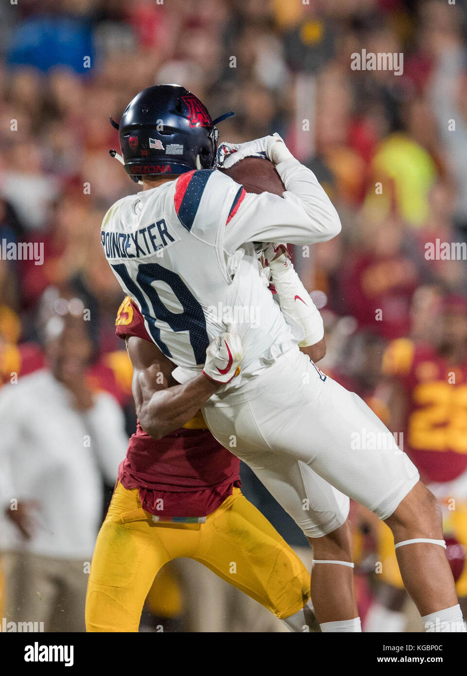 Los Angeles, CA, USA. 04th Nov, 2017. Arizona wide receiver (19) Shawn ...