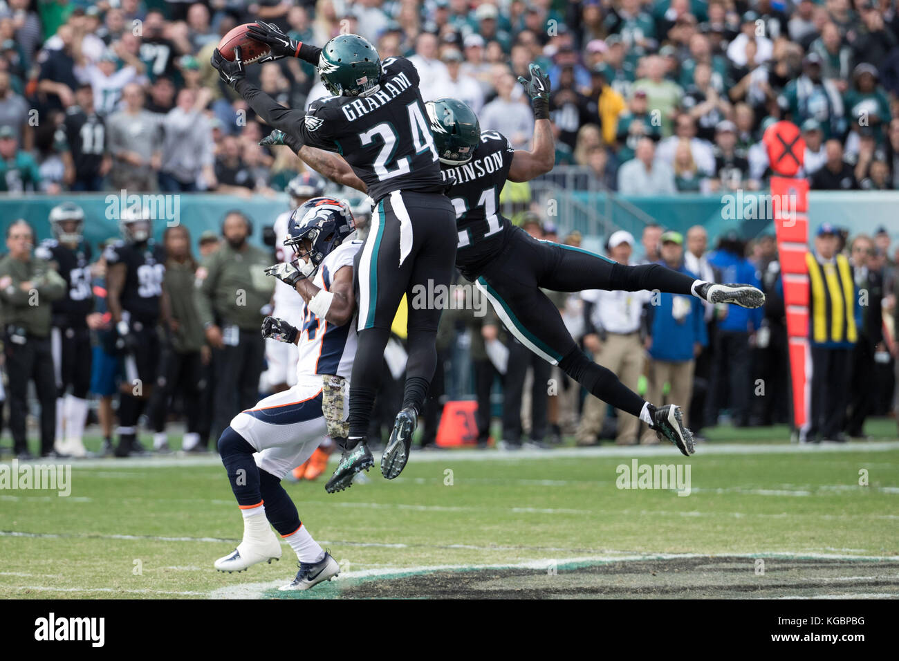 Corey graham eagles hi-res stock photography and images - Alamy