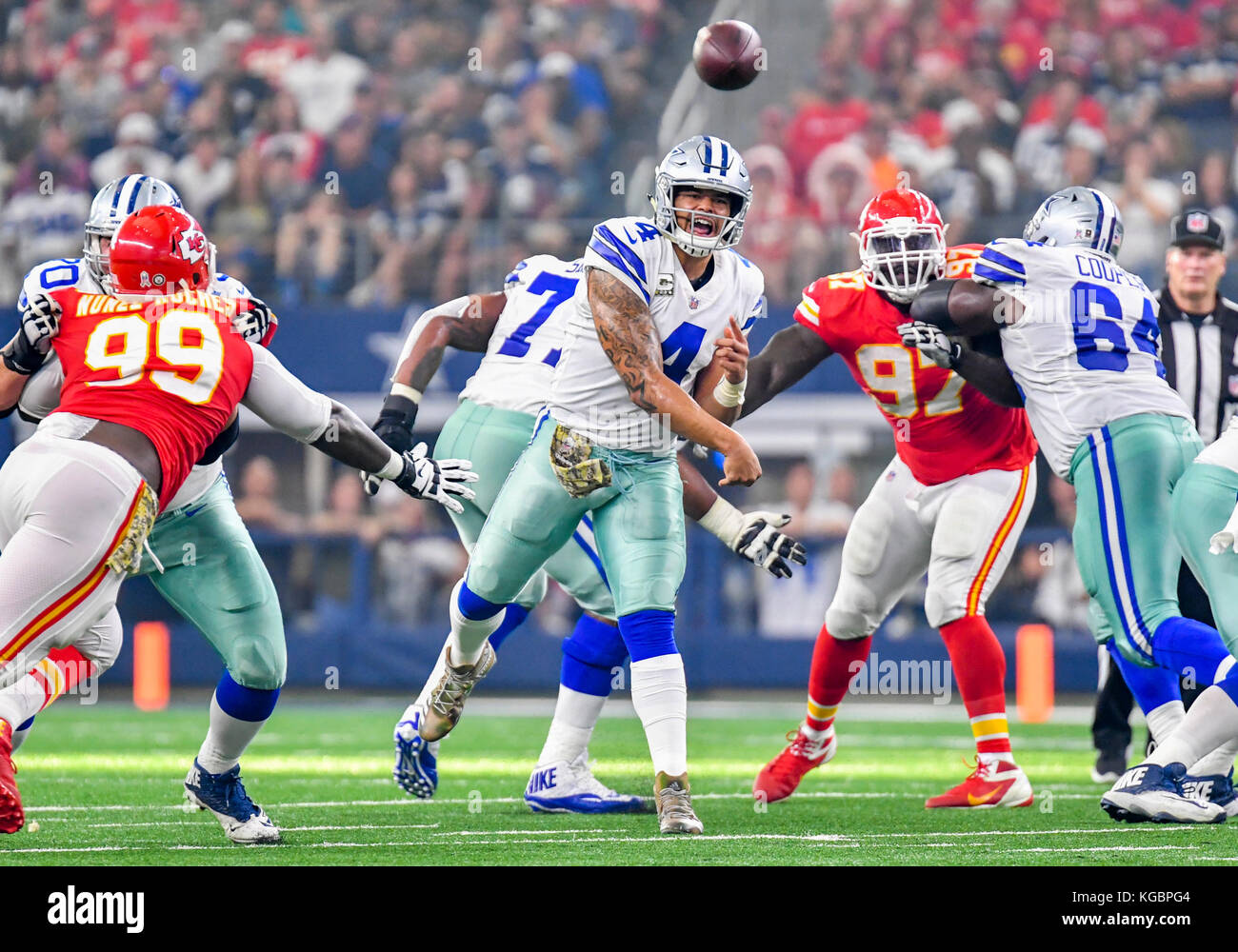 November 05, 2017: Dallas Cowboys quarterback Dak Prescott #4 passed ...