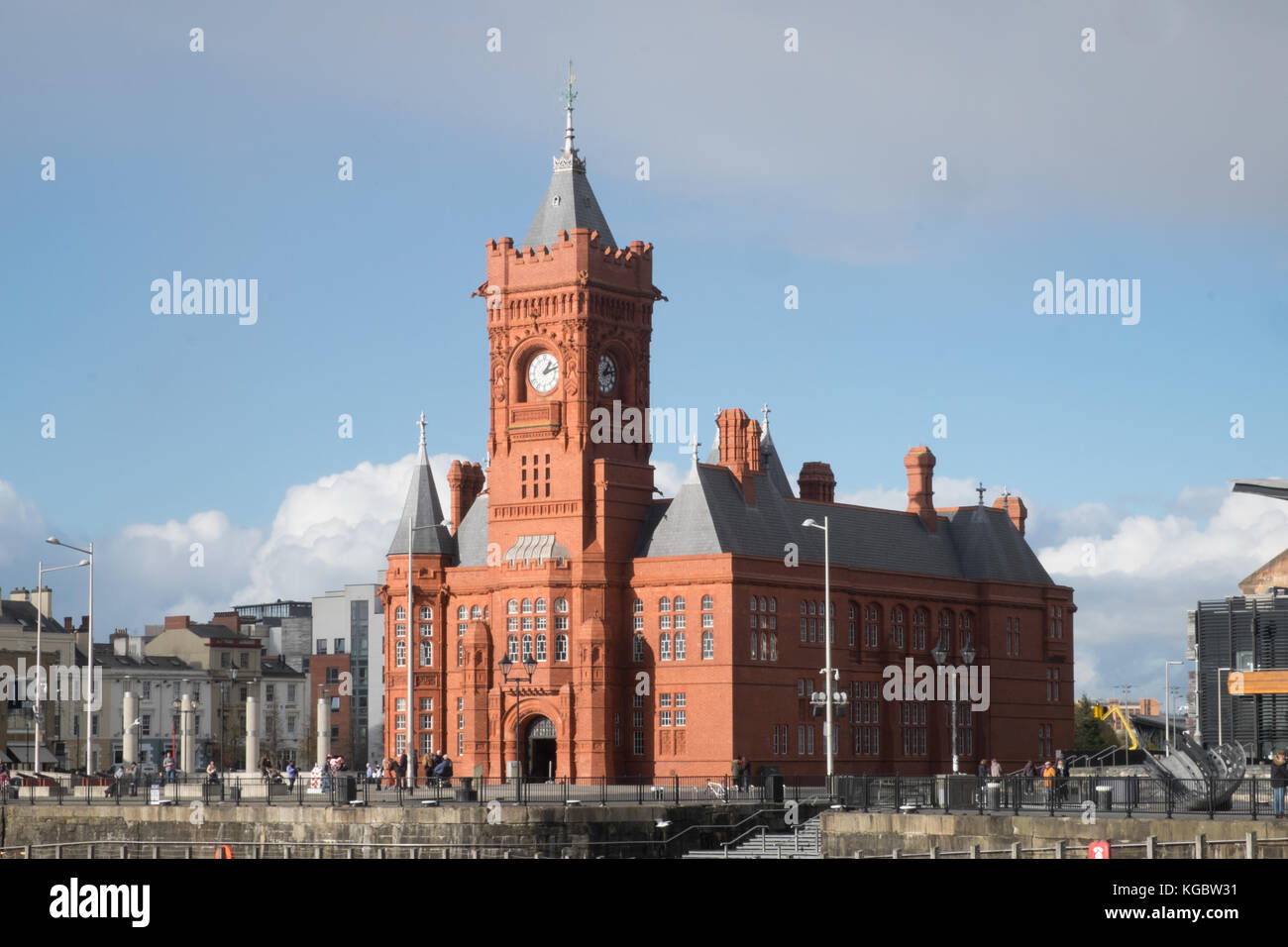 Cardiff harbour hi-res stock photography and images - Alamy