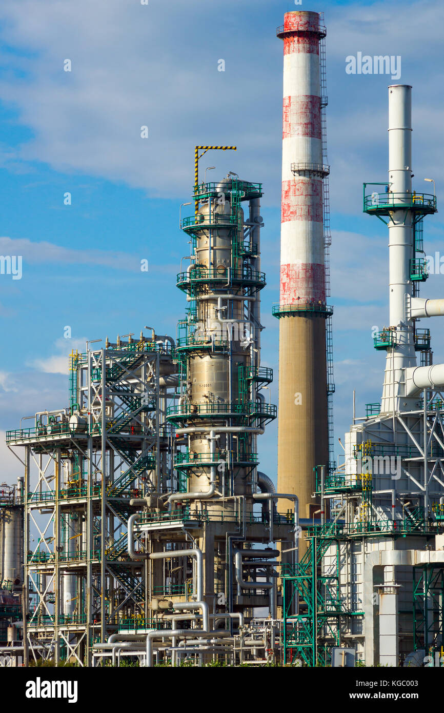 Refining plant hi-res stock photography and images - Alamy