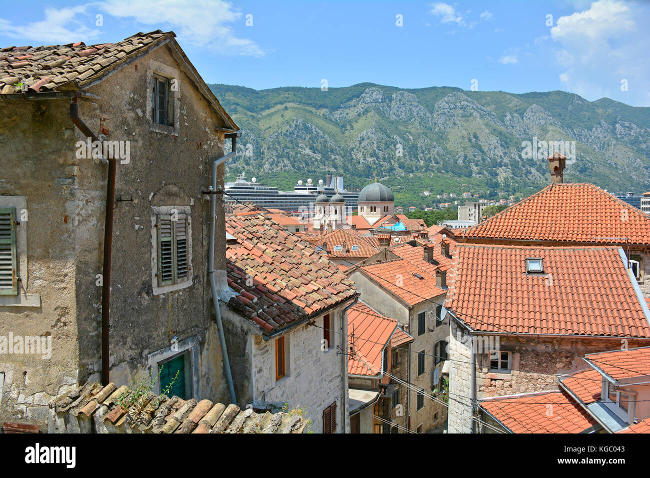 Historic buildings in Kotor old town, Montenegro Stock Photo - Alamy