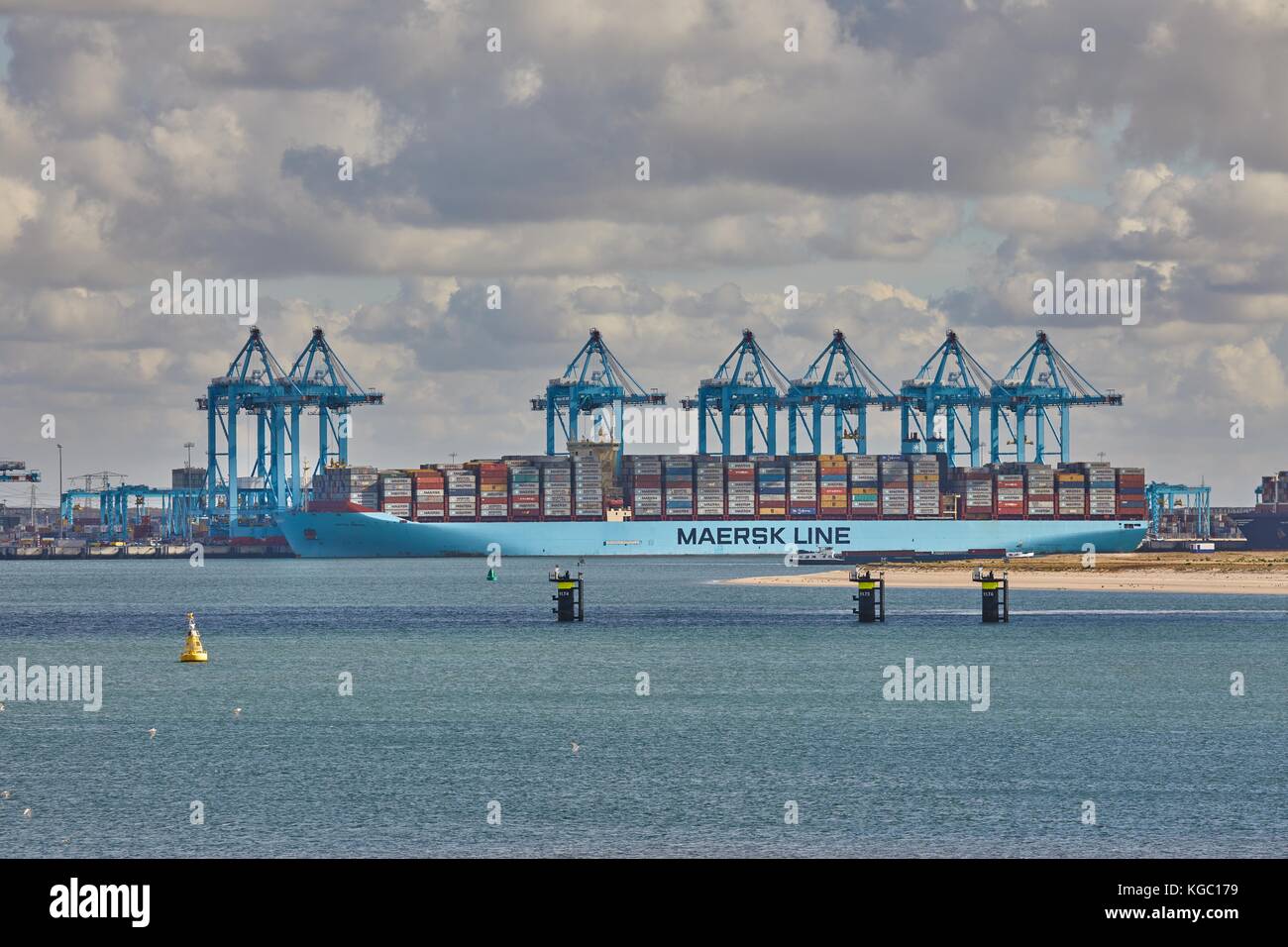 Huge Container Ship Stock Photo - Alamy