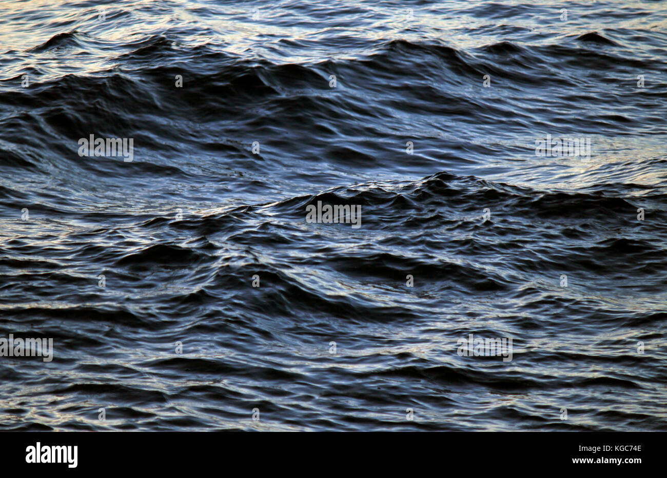 Close-ups of rolling waves Stock Photo - Alamy