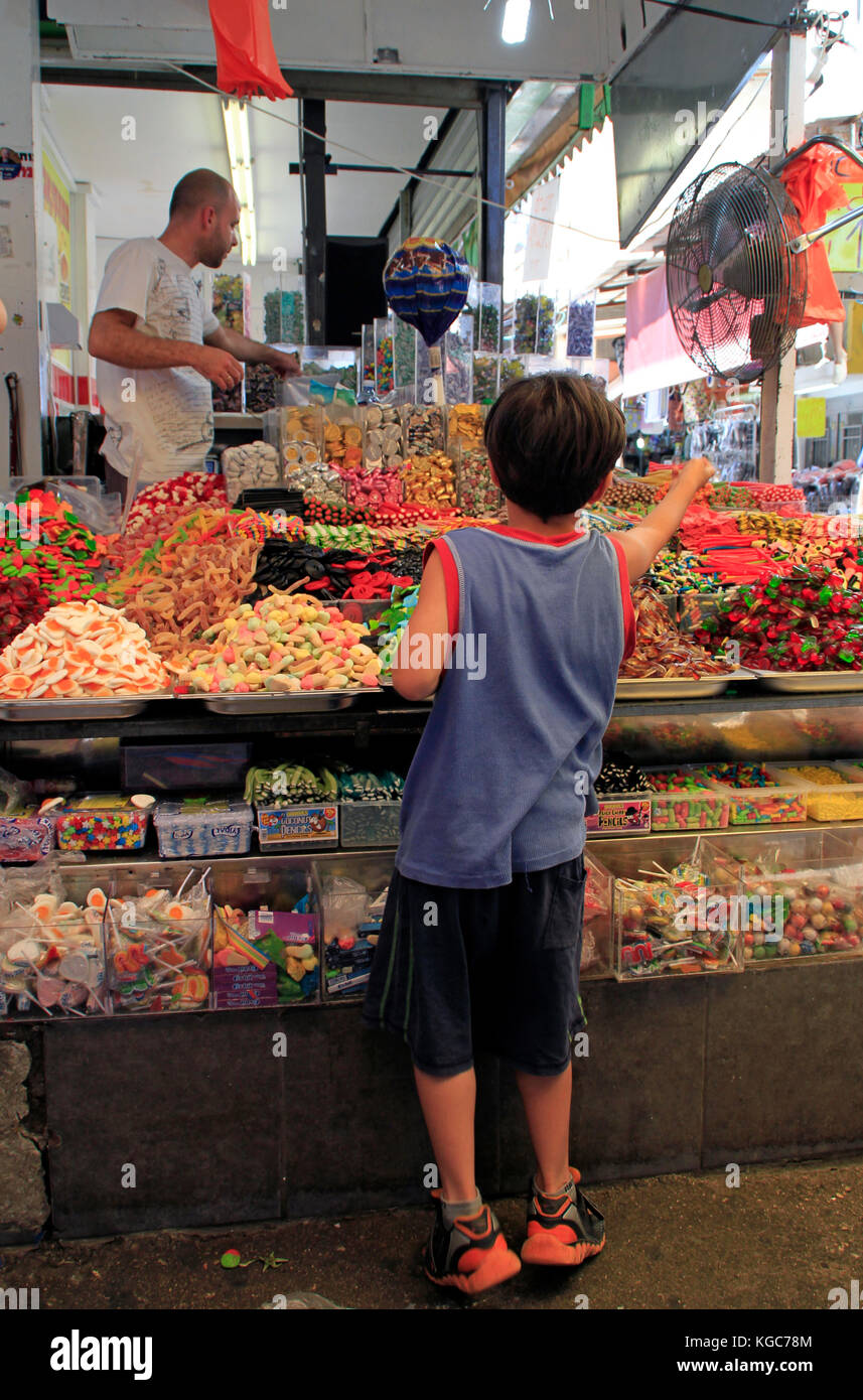 Middle east candy shop hi-res stock photography and images - Alamy