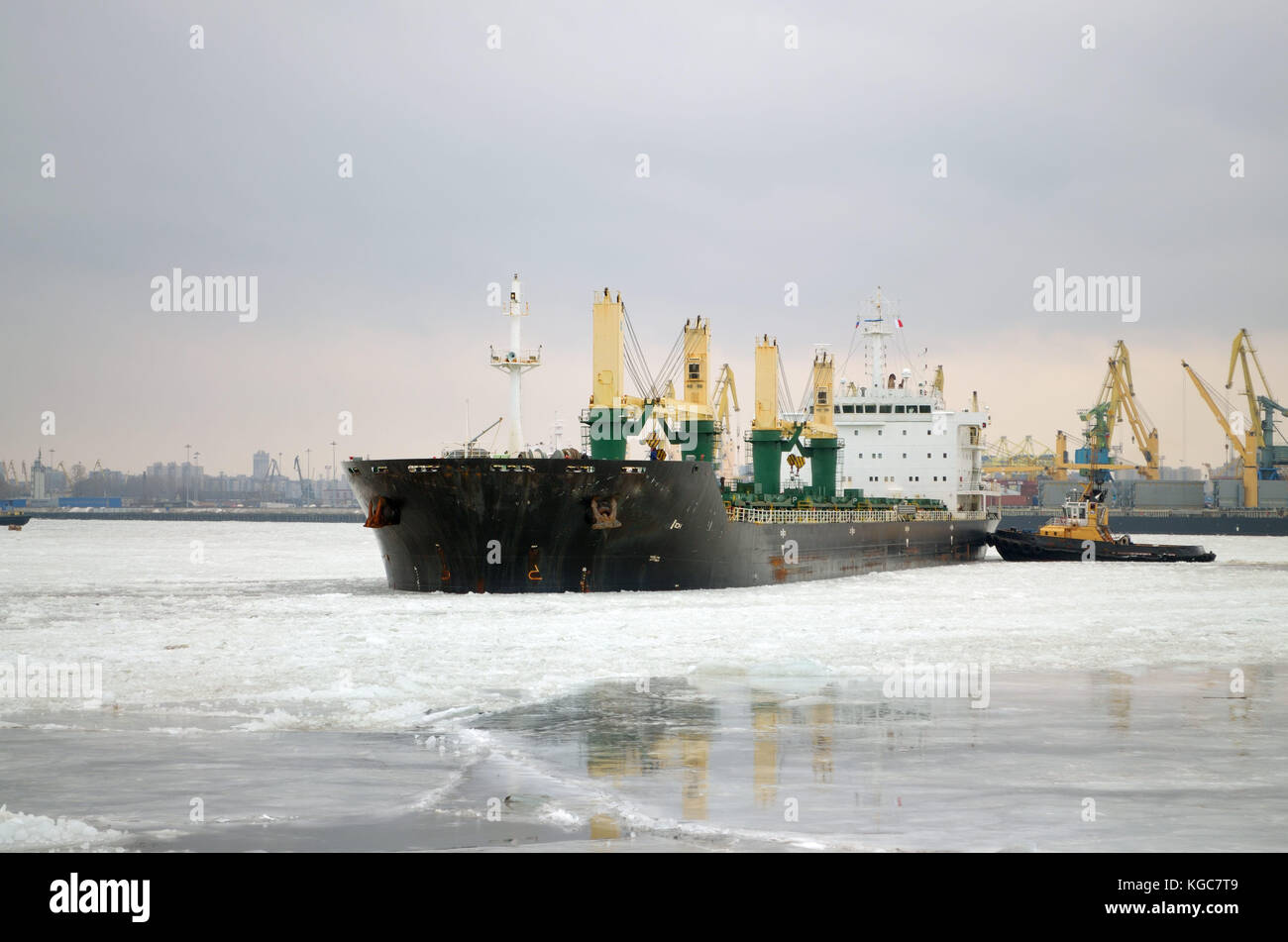 A tanker makes a turn and pulls out of port Stock Photo - Alamy