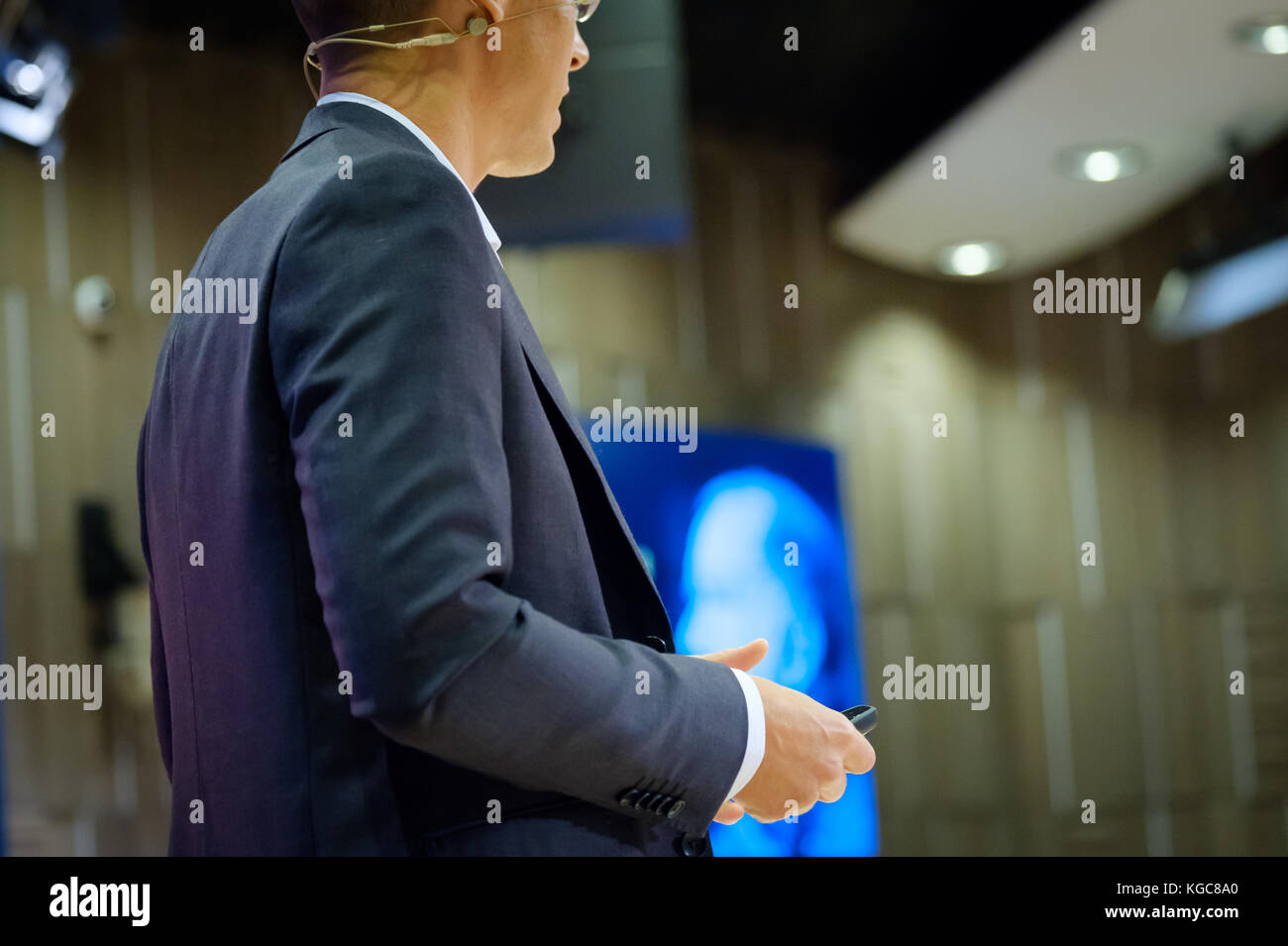 Man speaking at a conference Stock Photo - Alamy