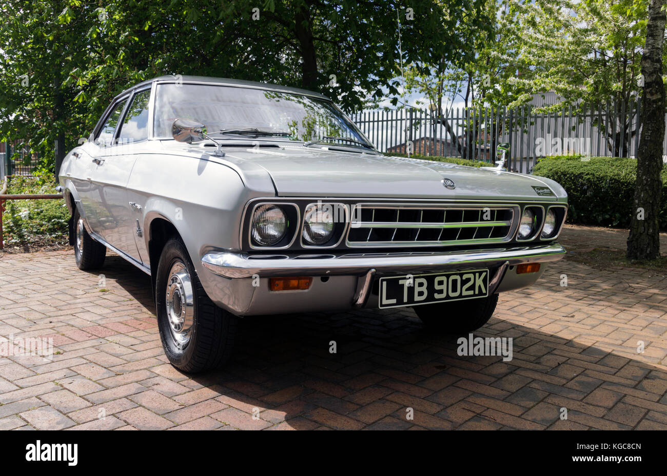 Vauxhall Ventora Mark 2 Stock Photo - Alamy
