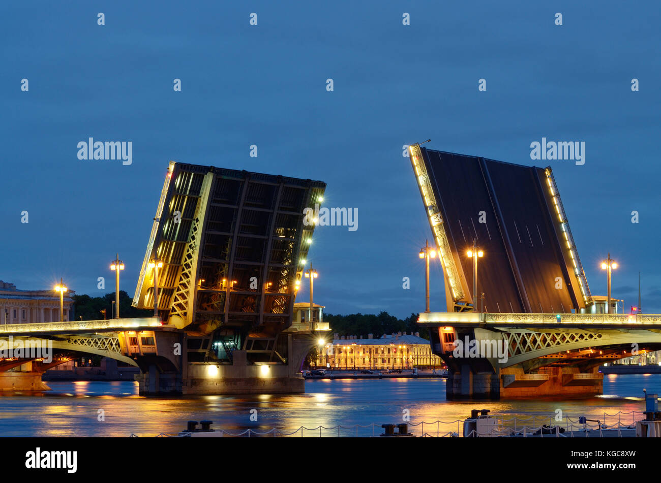 Ship navigation lights at night hi-res stock photography and images - Alamy