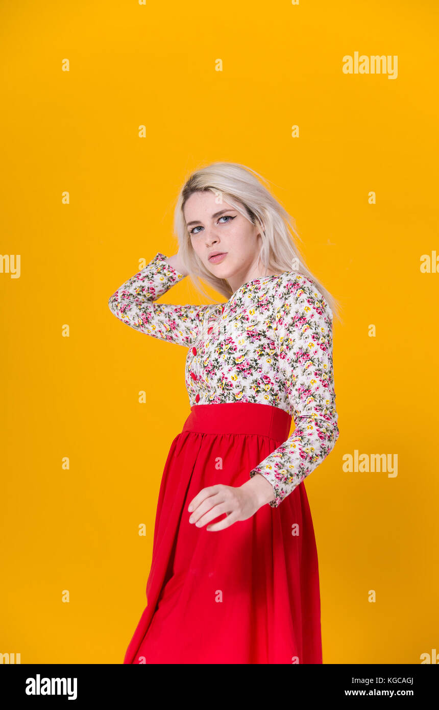 Vintage girl dancing hi-res stock photography and images - Alamy