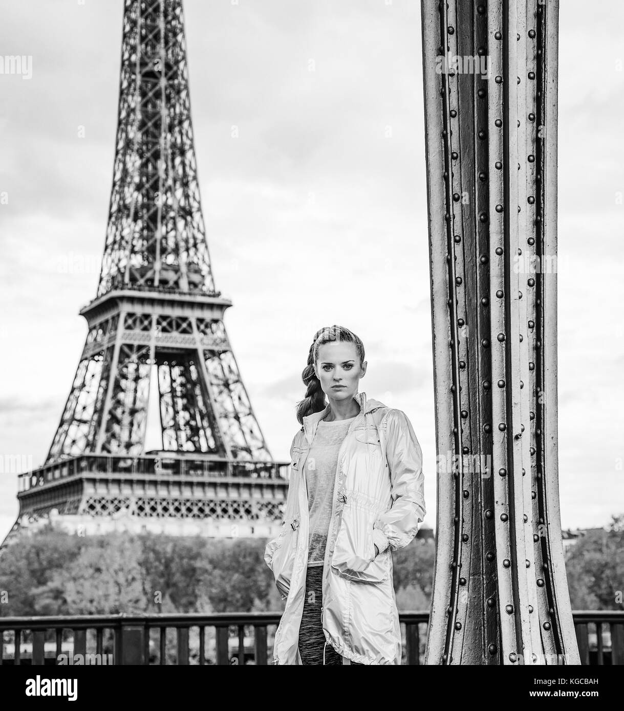 Year round fit & hip in Paris. Full length portrait of young fitness ...