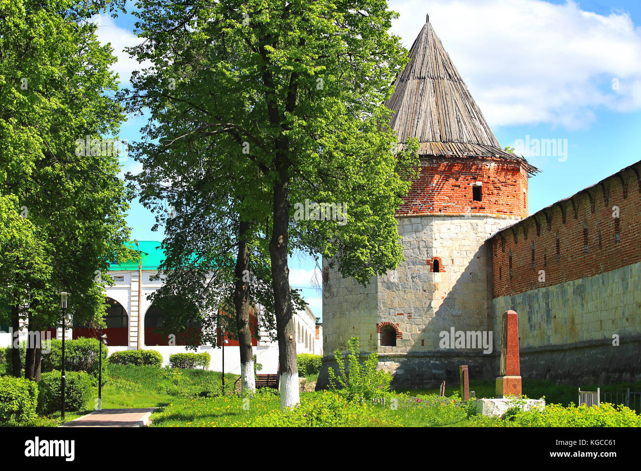 Ancient massive wall and wall tower of Kremlin in Zaraysk, Moscow ...