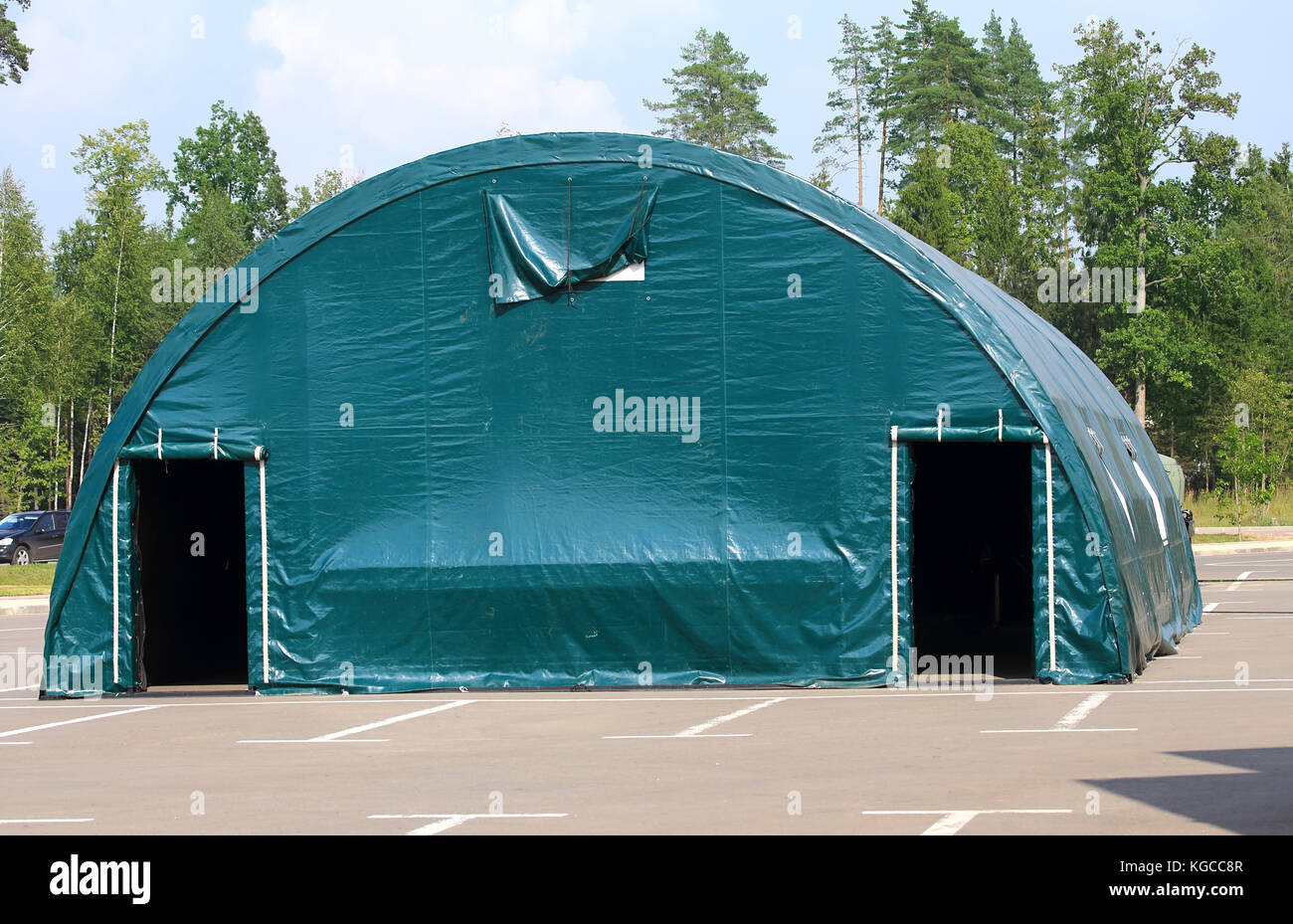 Tent for placement of personnel on military range Stock Photo - Alamy