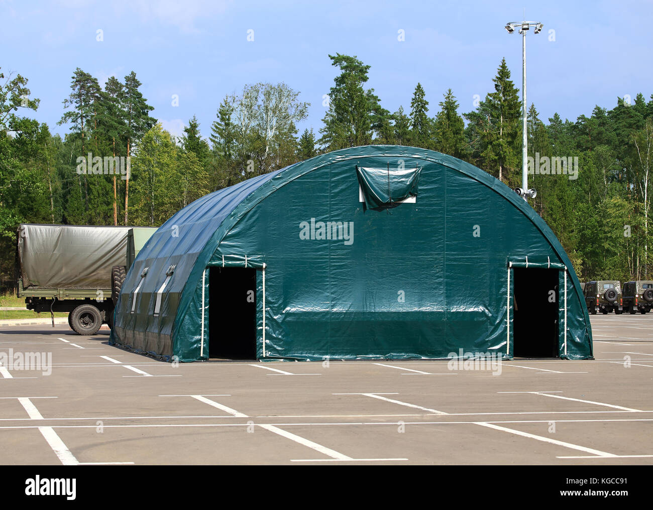 Tent for placement of personnel on military range Stock Photo - Alamy
