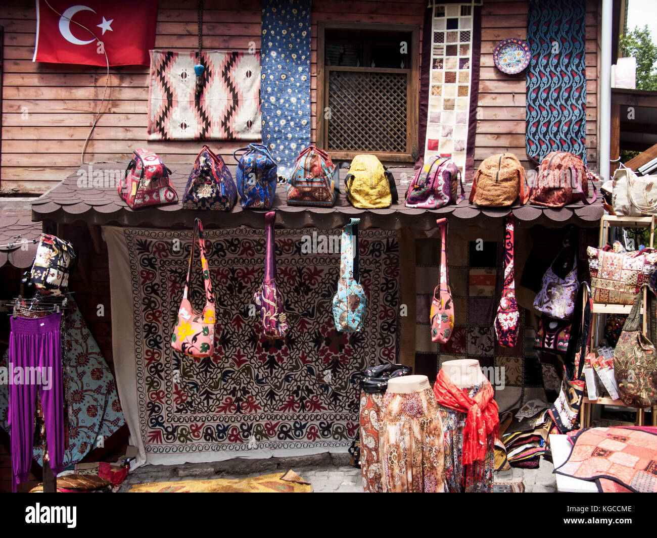 Store front istanbul hi-res stock photography and images - Alamy