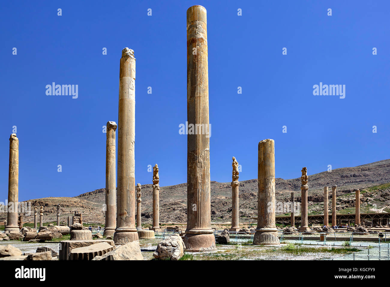 Audience hall of darius and xerxes hi-res stock photography and images ...
