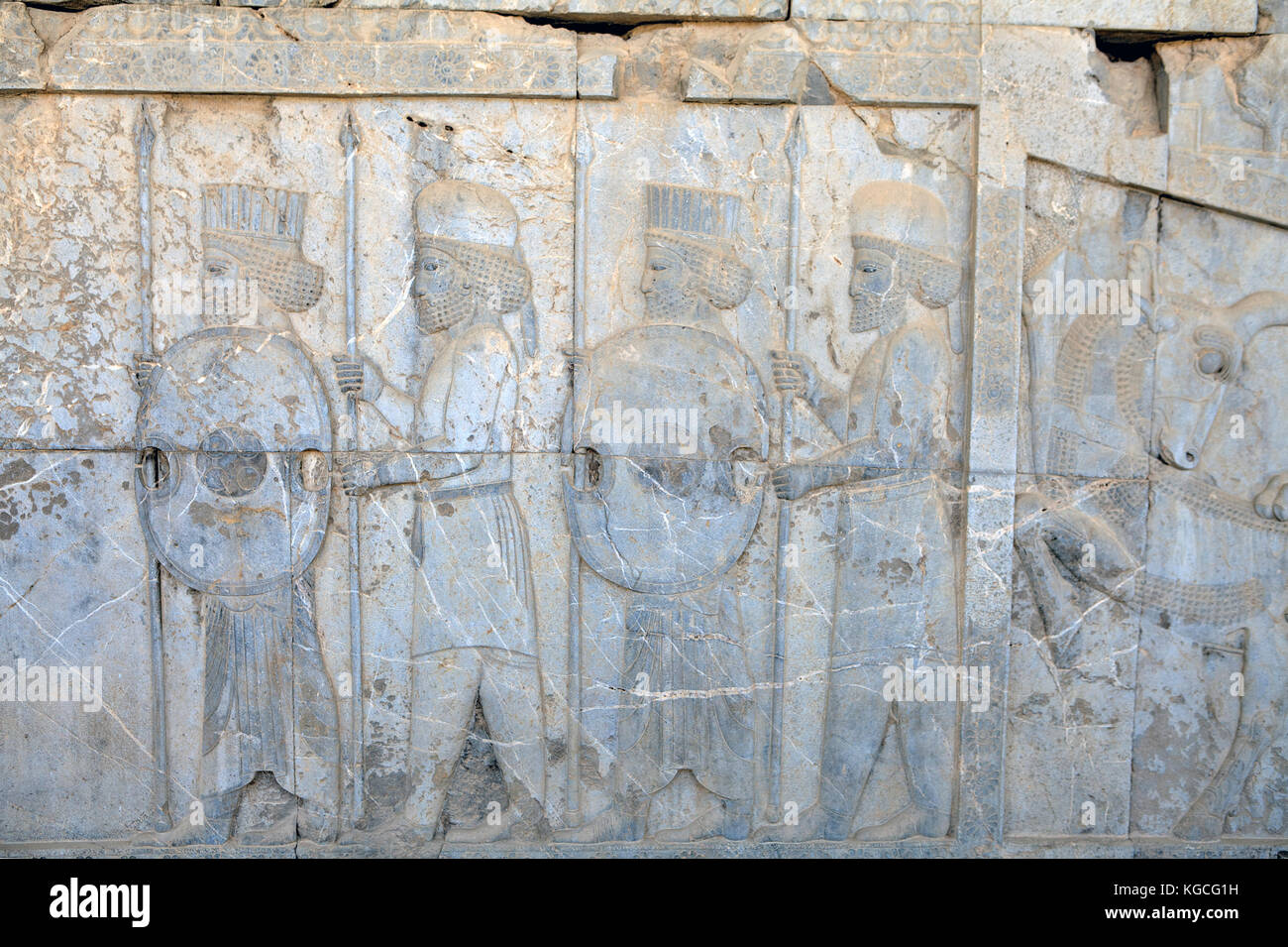 Immortals persian warriors bas relief in Darius palace, Persepolis ...