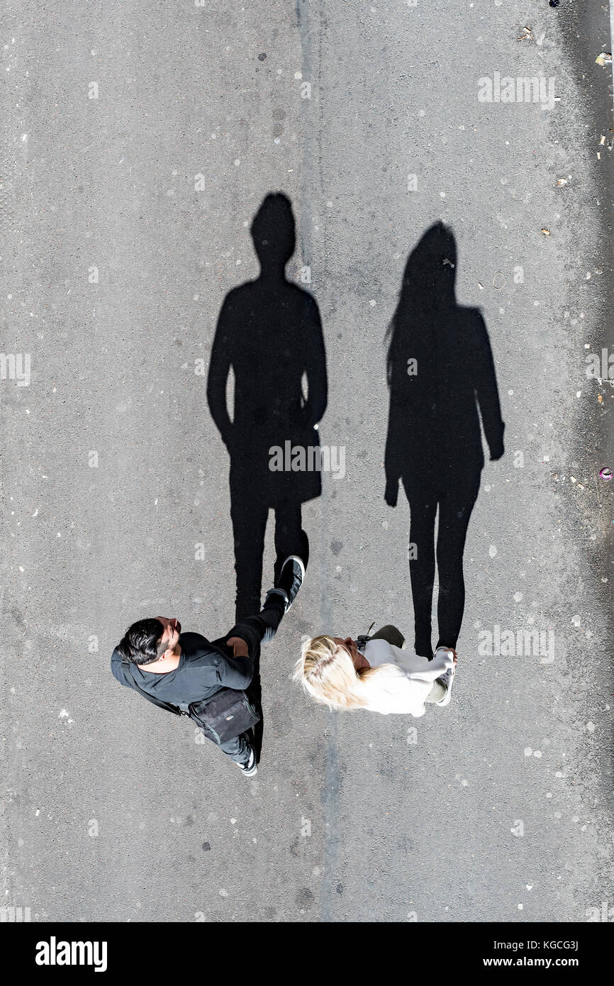 Human couple shadow hi-res stock photography and images - Alamy