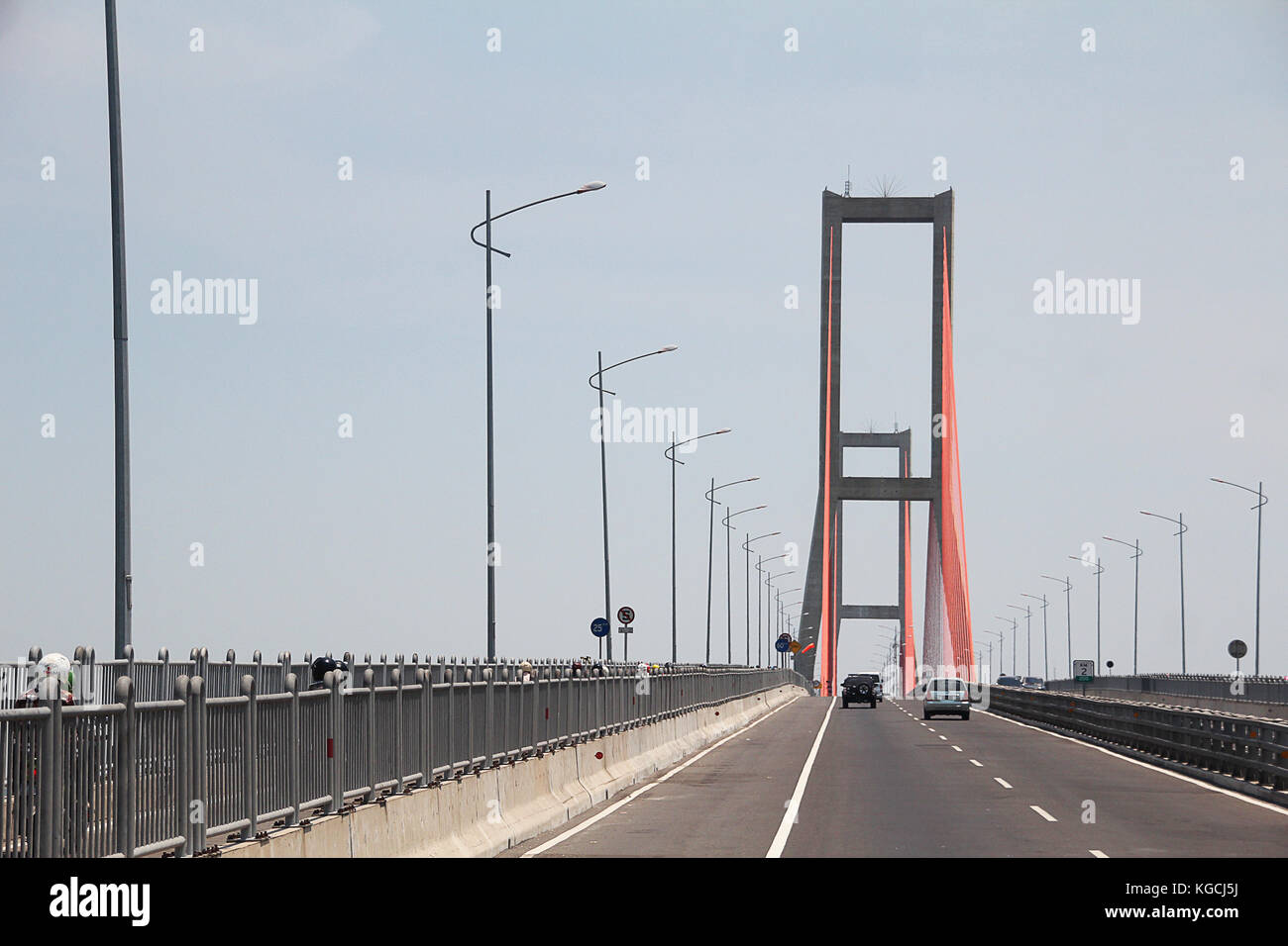Suramadu Bridge 3 Stock Photo - Alamy