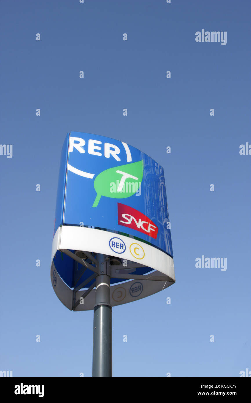 RER sign in Paris Stock Photo - Alamy