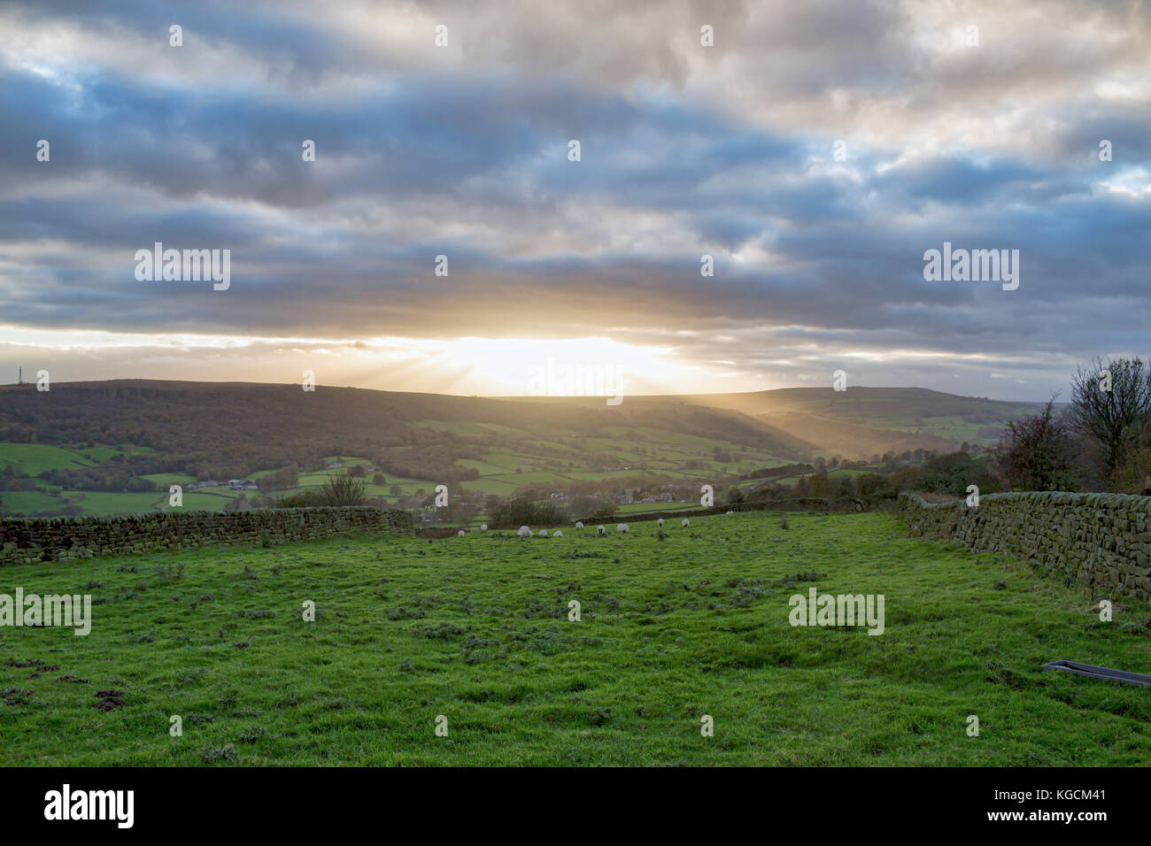 Yorkshire Dales Sun Beam Stock Photo - Alamy
