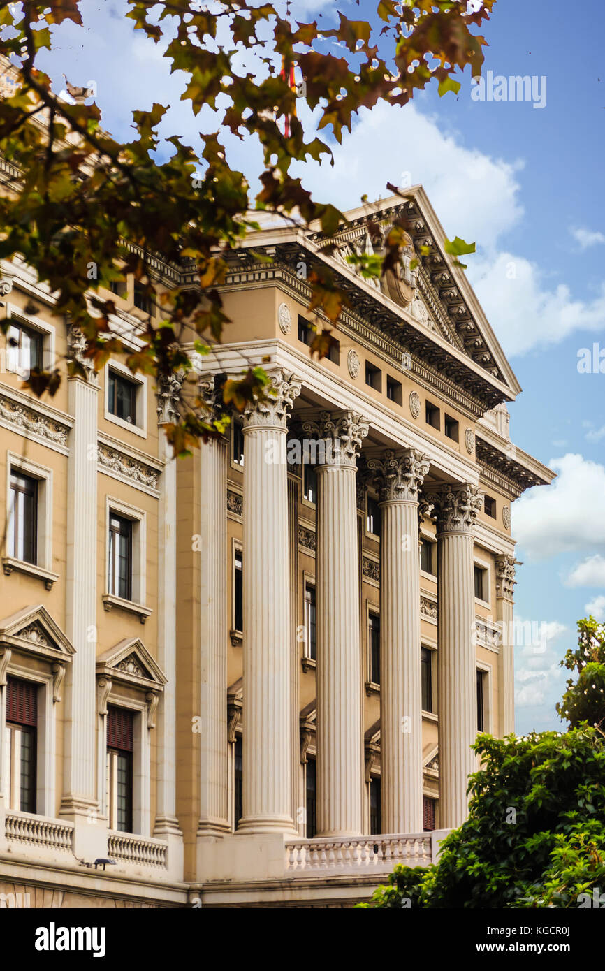 Columned window hi-res stock photography and images - Alamy