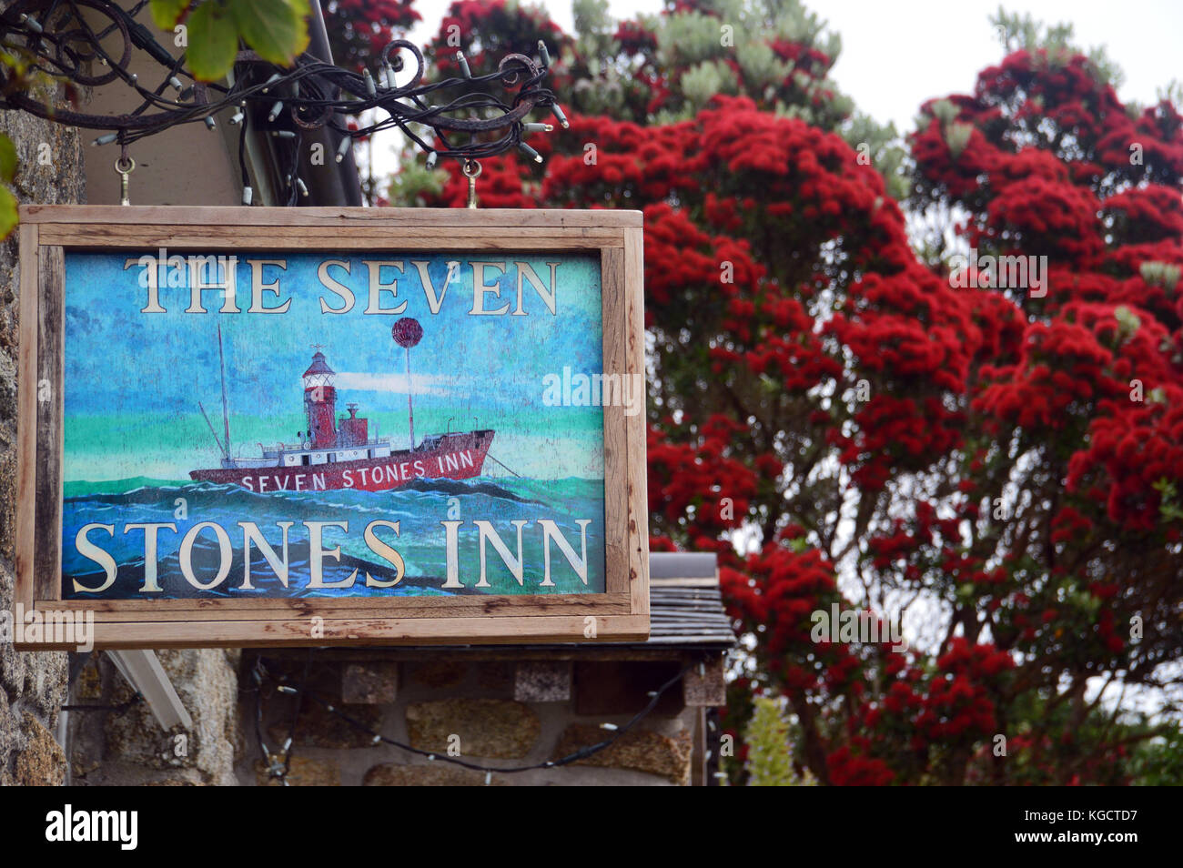 Seven stones reef hi-res stock photography and images - Alamy