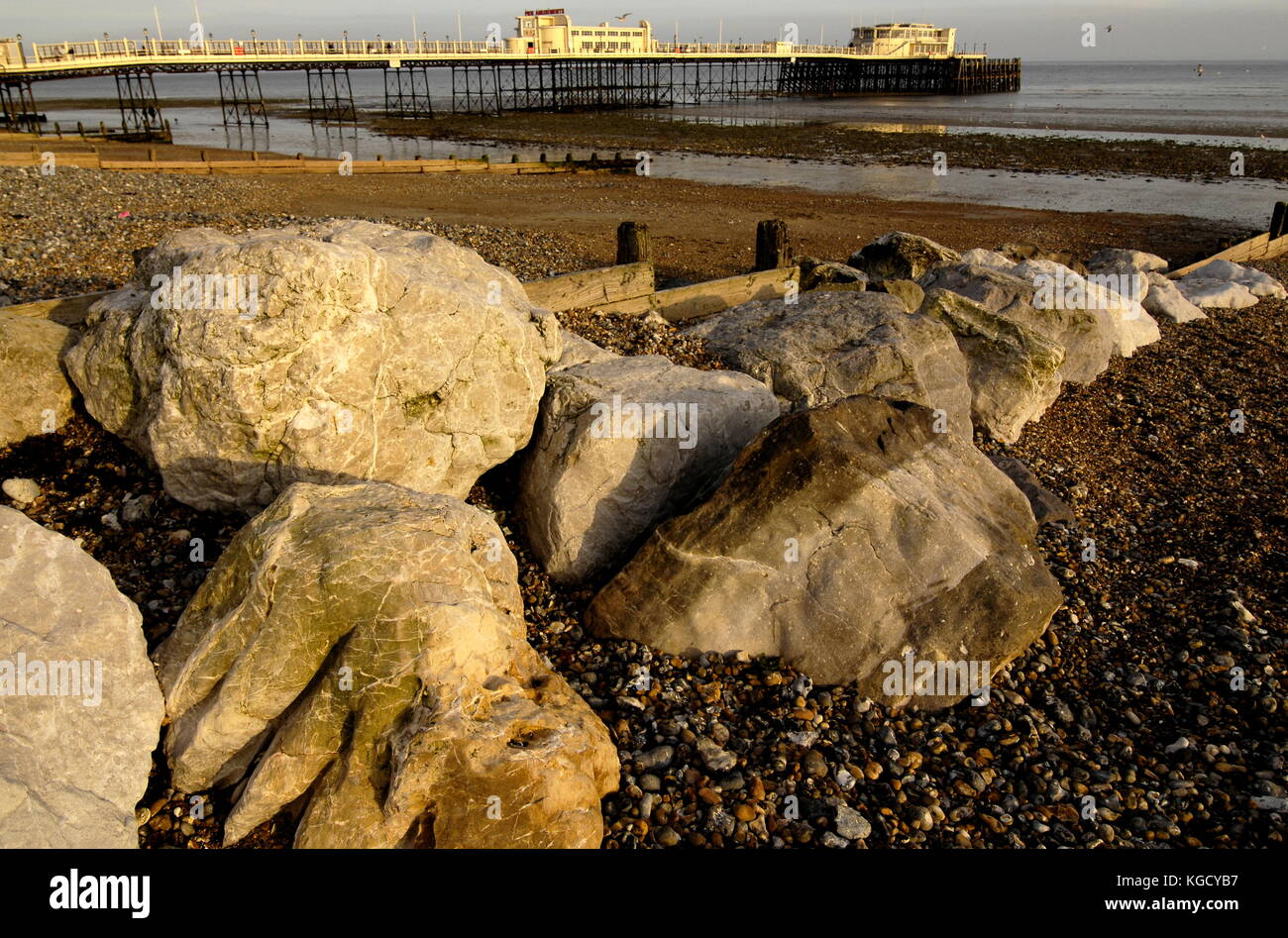 AJAXNETPHOTO. WORTHING, ENGLAND. - ROCKY SHORE - BOULDERS PLACED ON THE ...