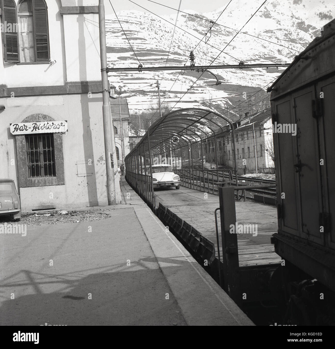 Historical rail car hi-res stock photography and images - Alamy