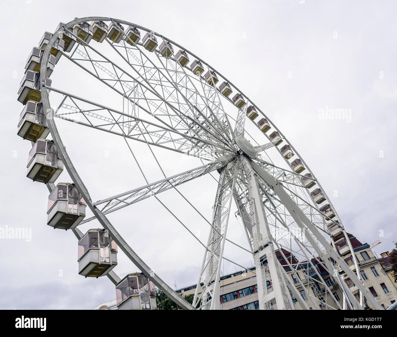 White Ferris wheel Stock Photo - Alamy