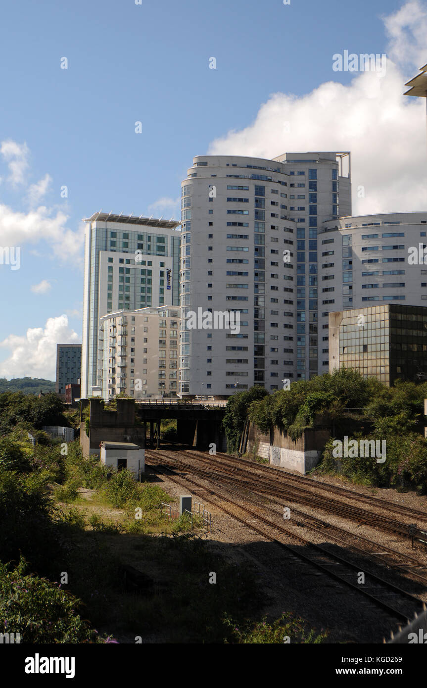 Altolusso and Meridian Gate. Cardiff Stock Photo - Alamy