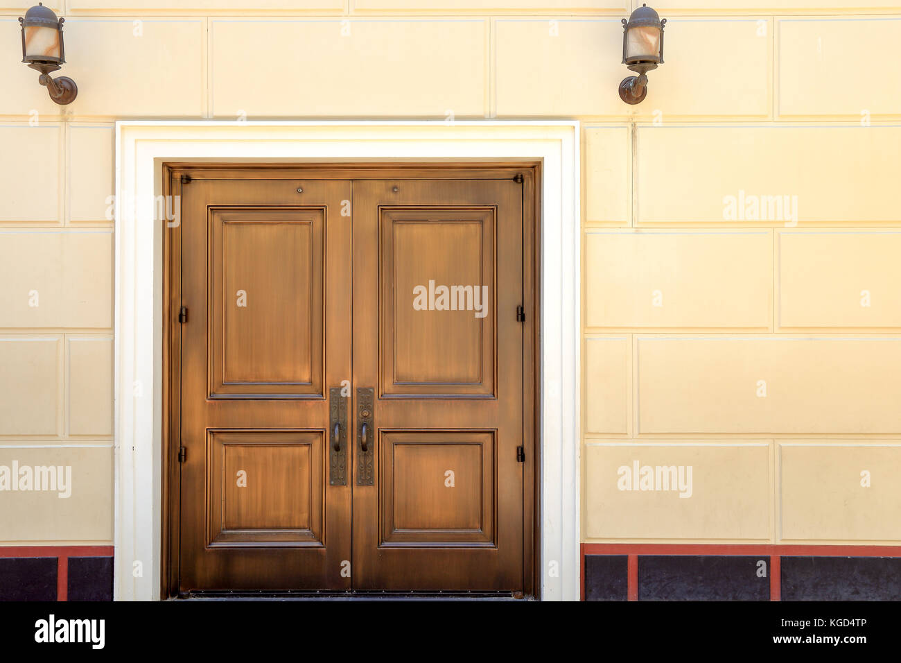 Frontal shot hi-res stock photography and images - Alamy